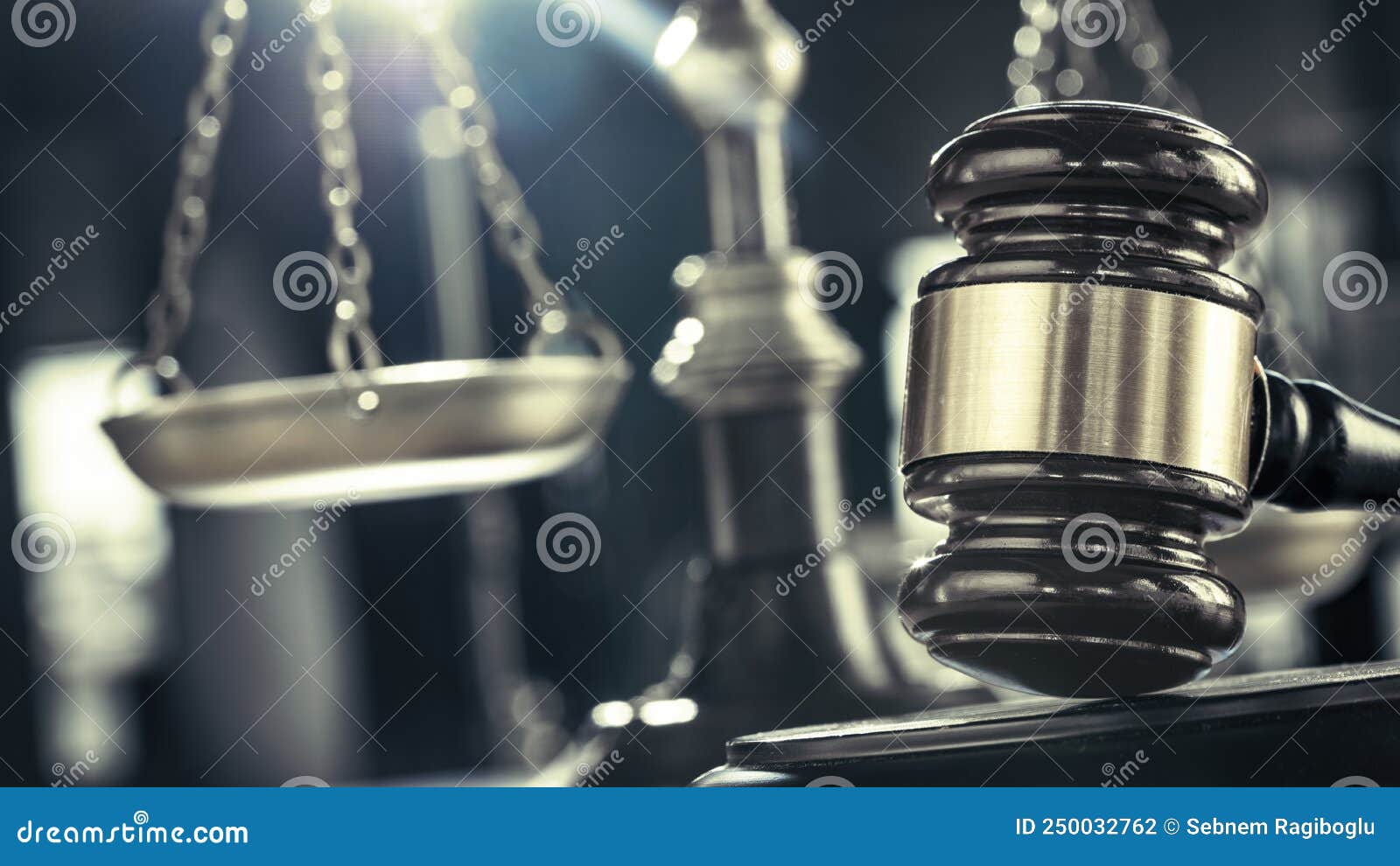 Sentencia De Justicia Conceptos De Libertad Foto de archivo - Imagen de ...