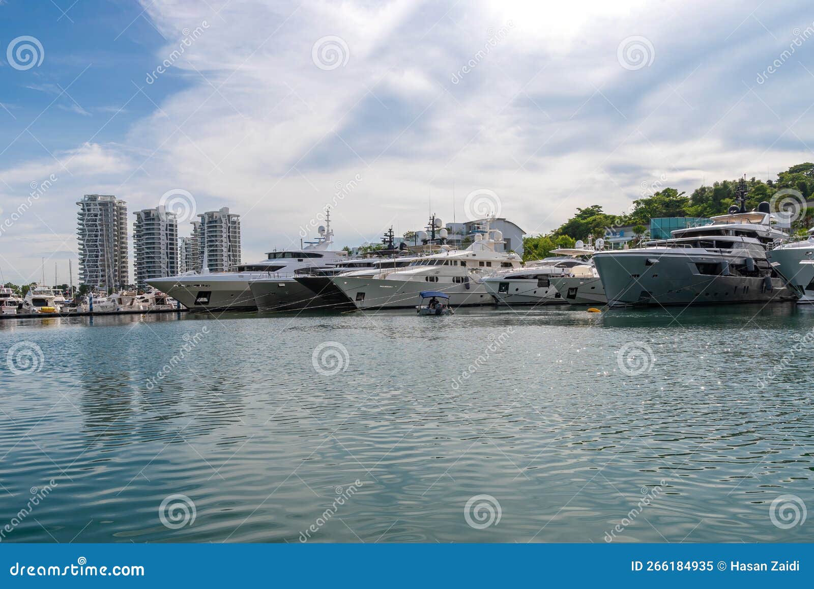 Sentosa Jetty Cove Singapore Editorial Image - Image of coral, drive ...