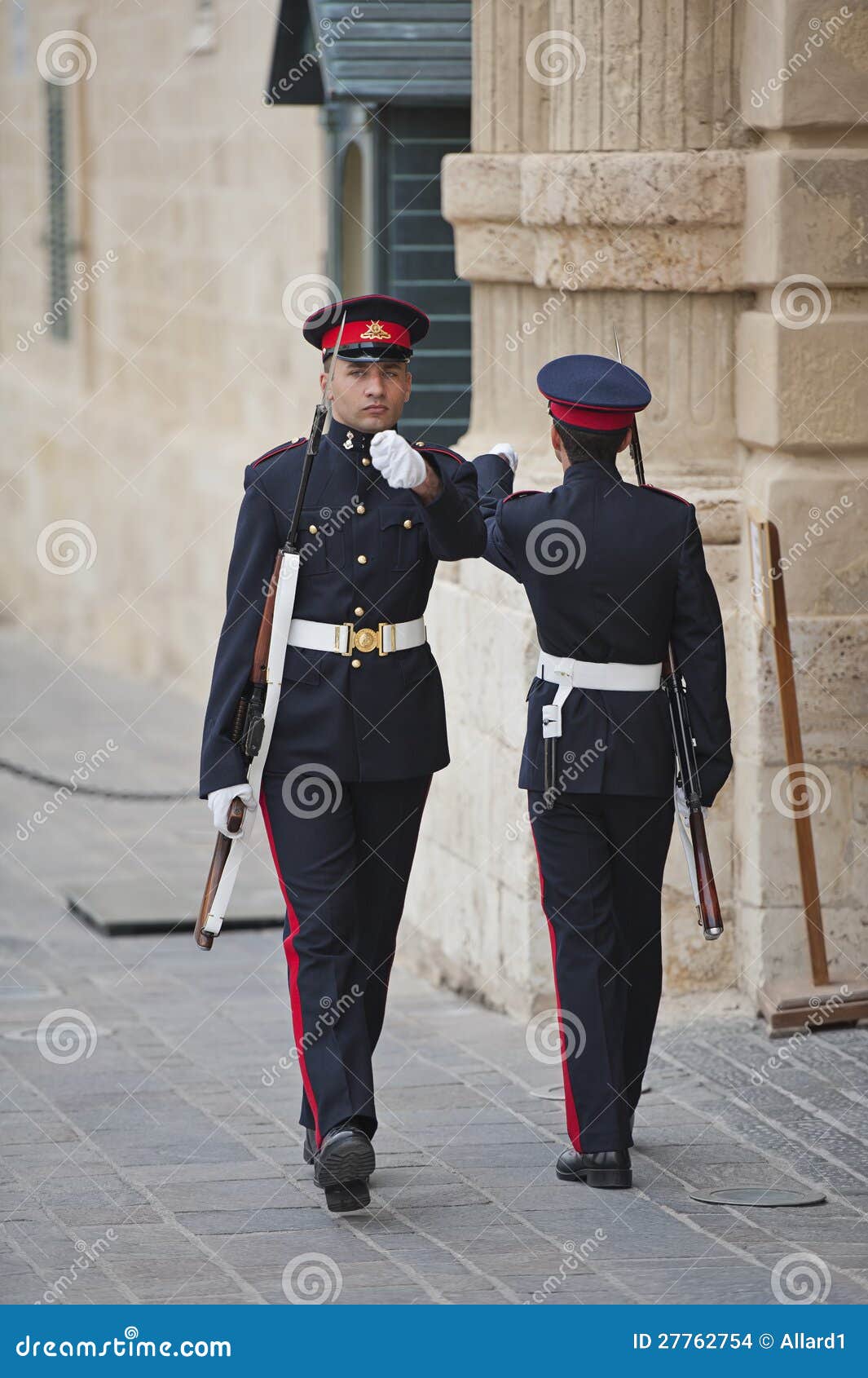 Sentries at Grandmasters Palace, Valletta Editorial Stock Image - Image ...