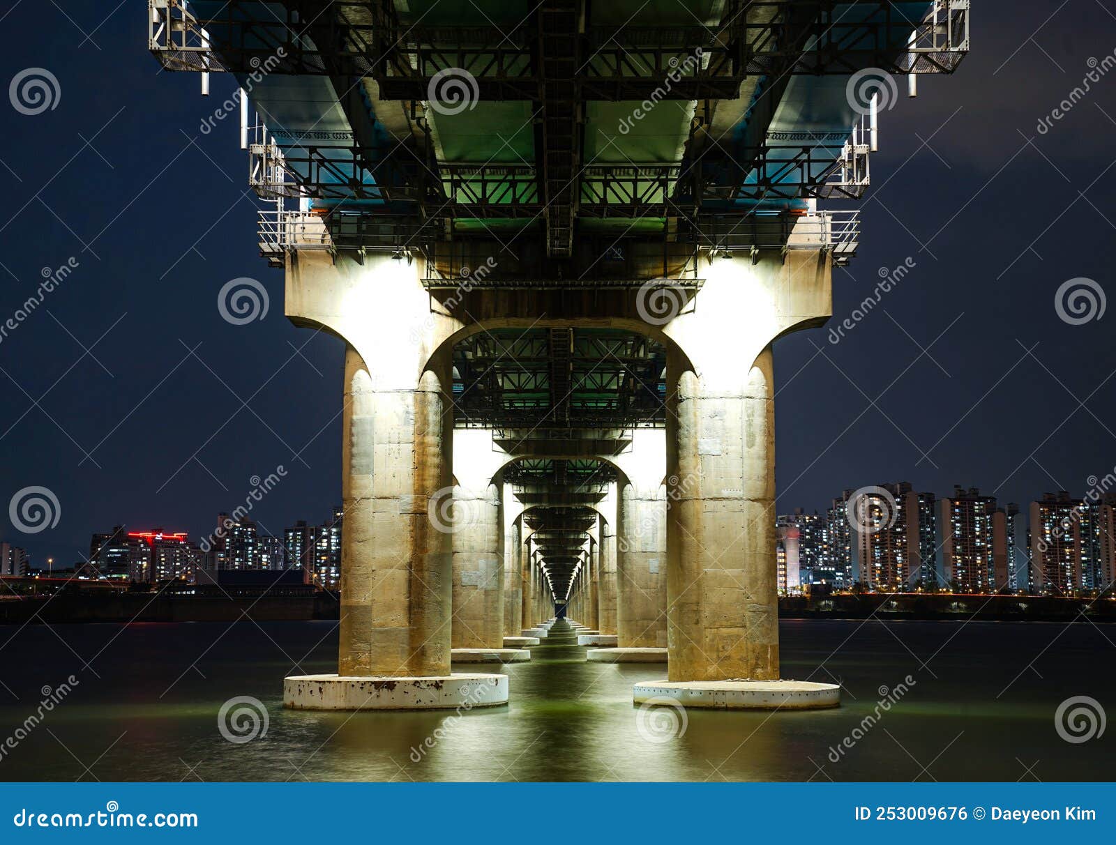 Seoul Han River Night View, Jamsil Railway Bridge Stock Photo - Image ...