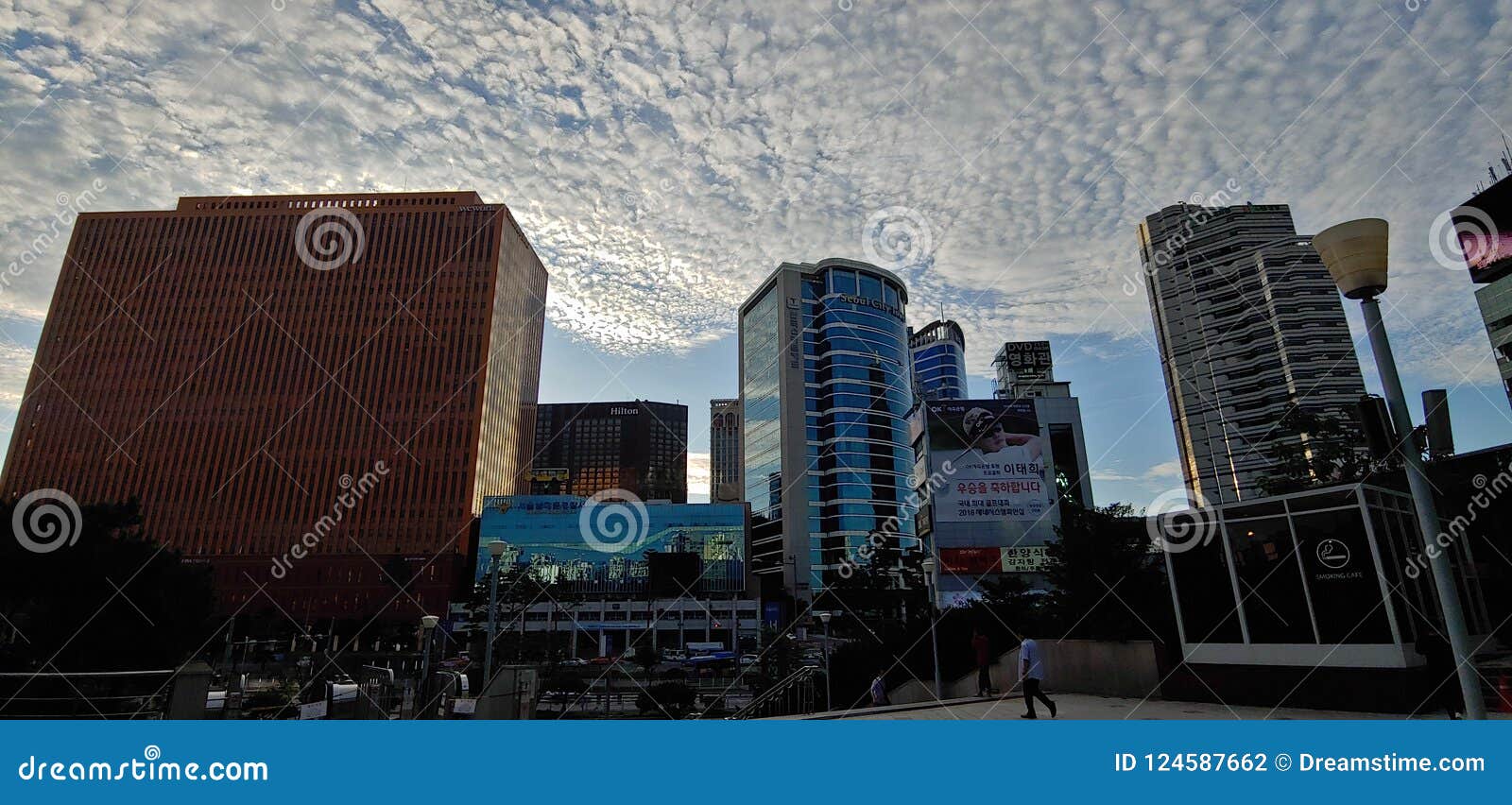 Seoul Square Building editorial photography. Image of station - 124587662
