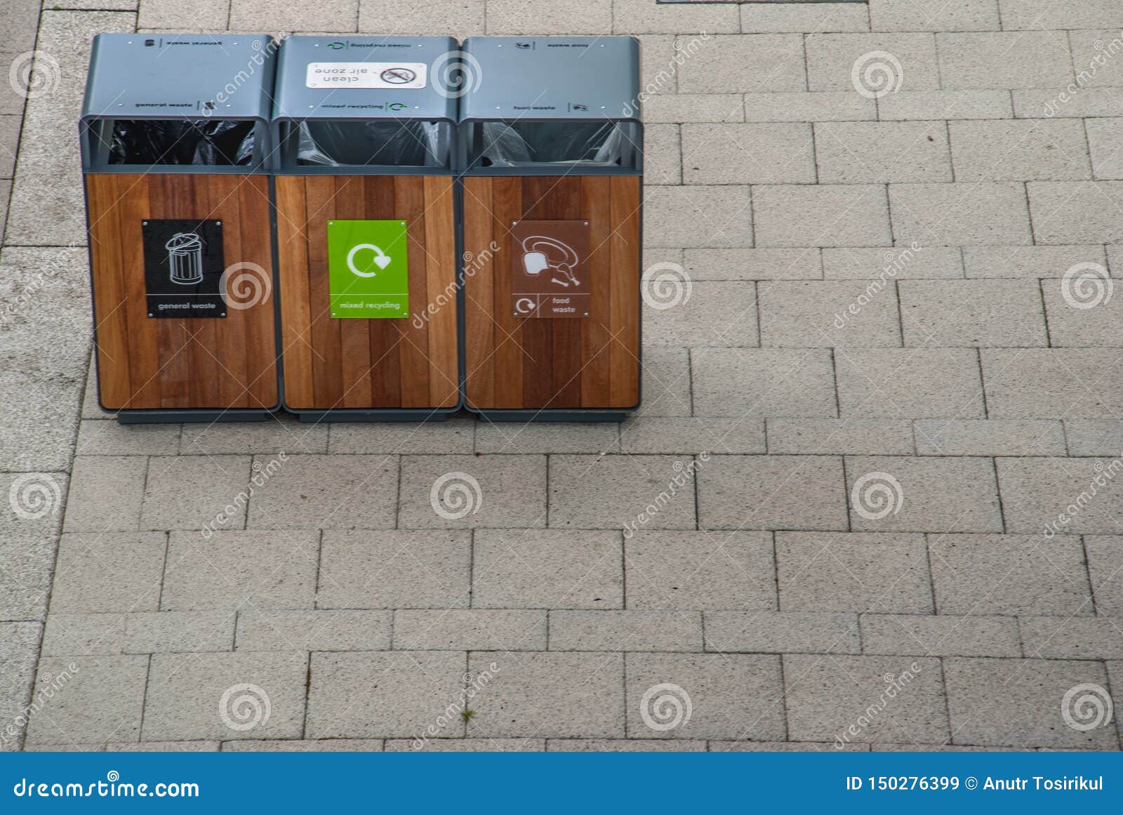 Separation Tank Garbage To Recycle Sort by Color for the Convenience of ...