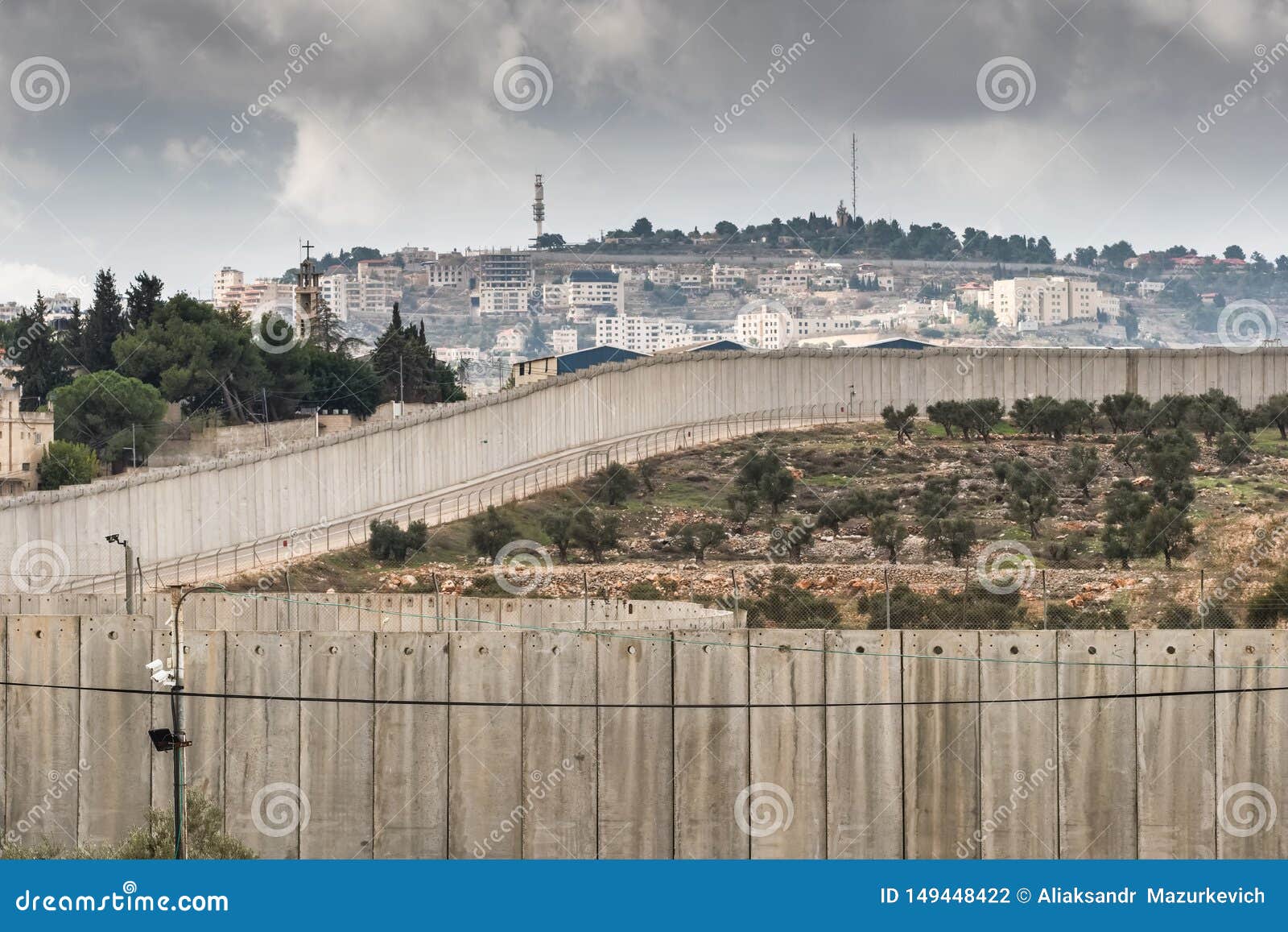 Separation Wall between Israel and West Bank Editorial Photography ...