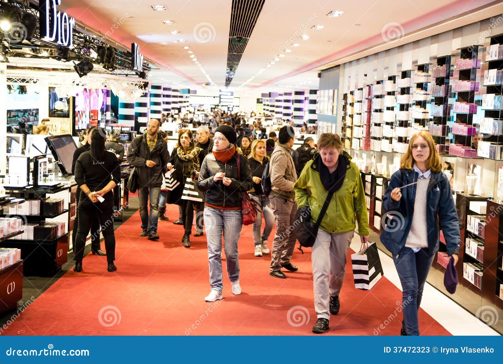 Sephora editorial stock photo. Image of money, beauty - 37472323