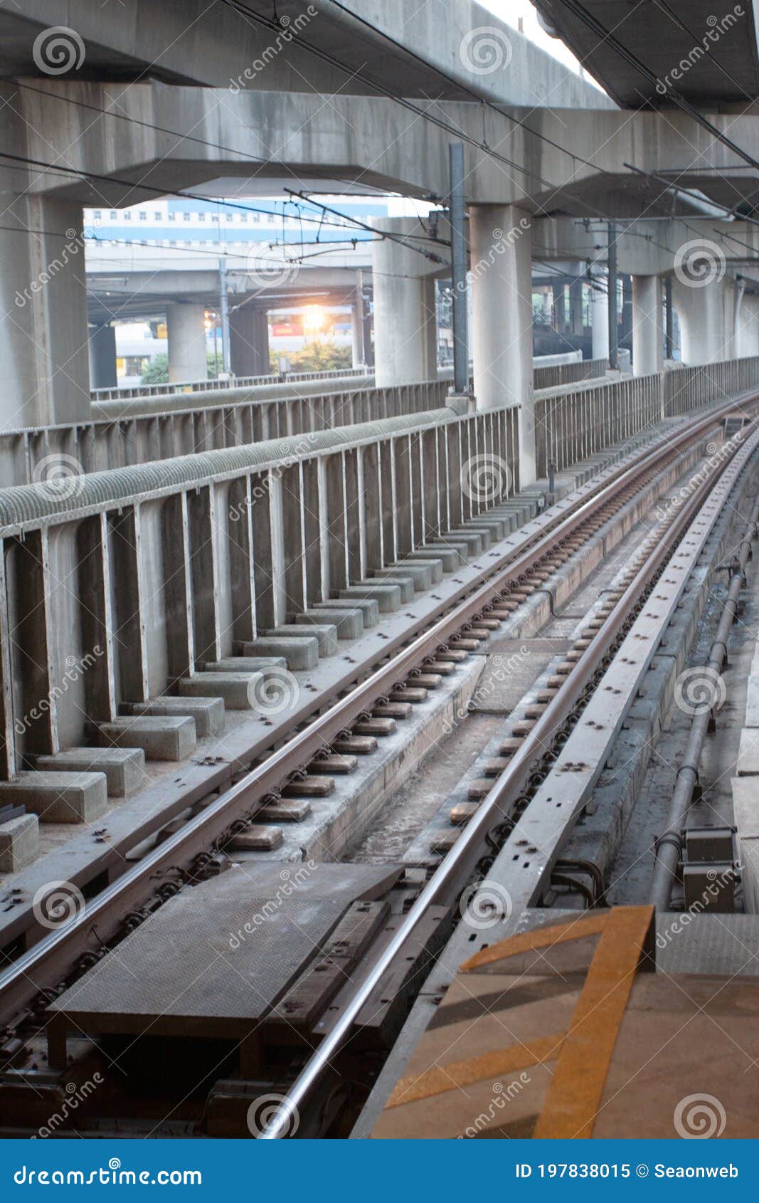 30 Sept 2007 Looking Down the Overground Subway Tracks at an Empty ...