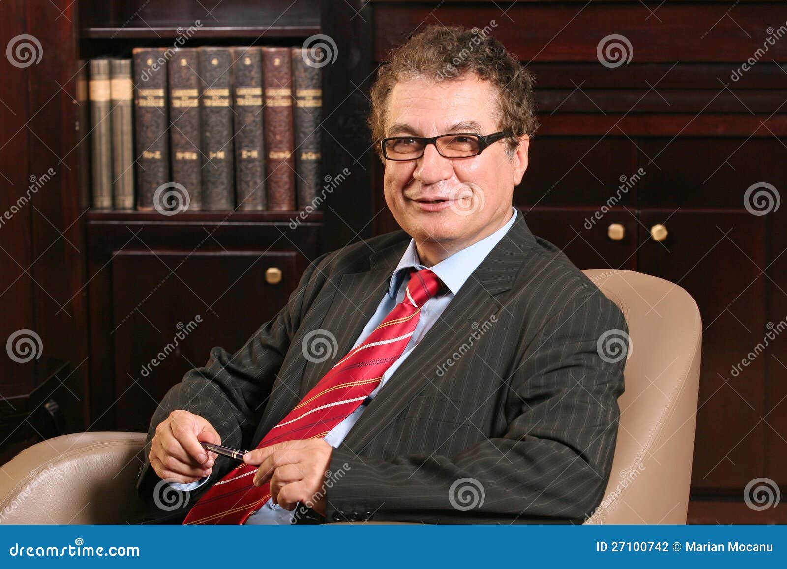 Septimiu Stoica photographie éditorial. Image du côté - 27100742