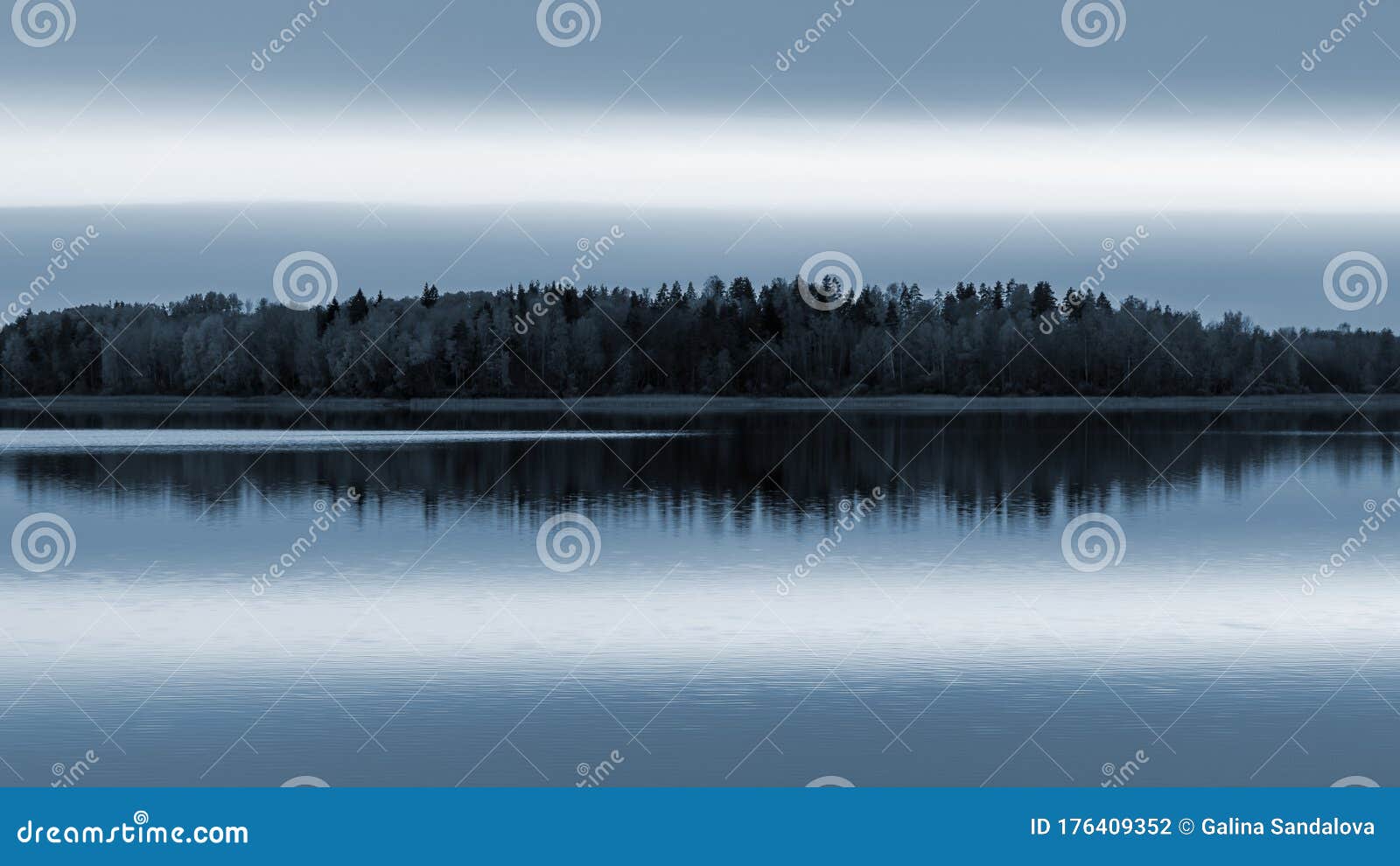 Serene Landscape. Sunset on the Lake, Calm Water Surface, Symmetrical ...