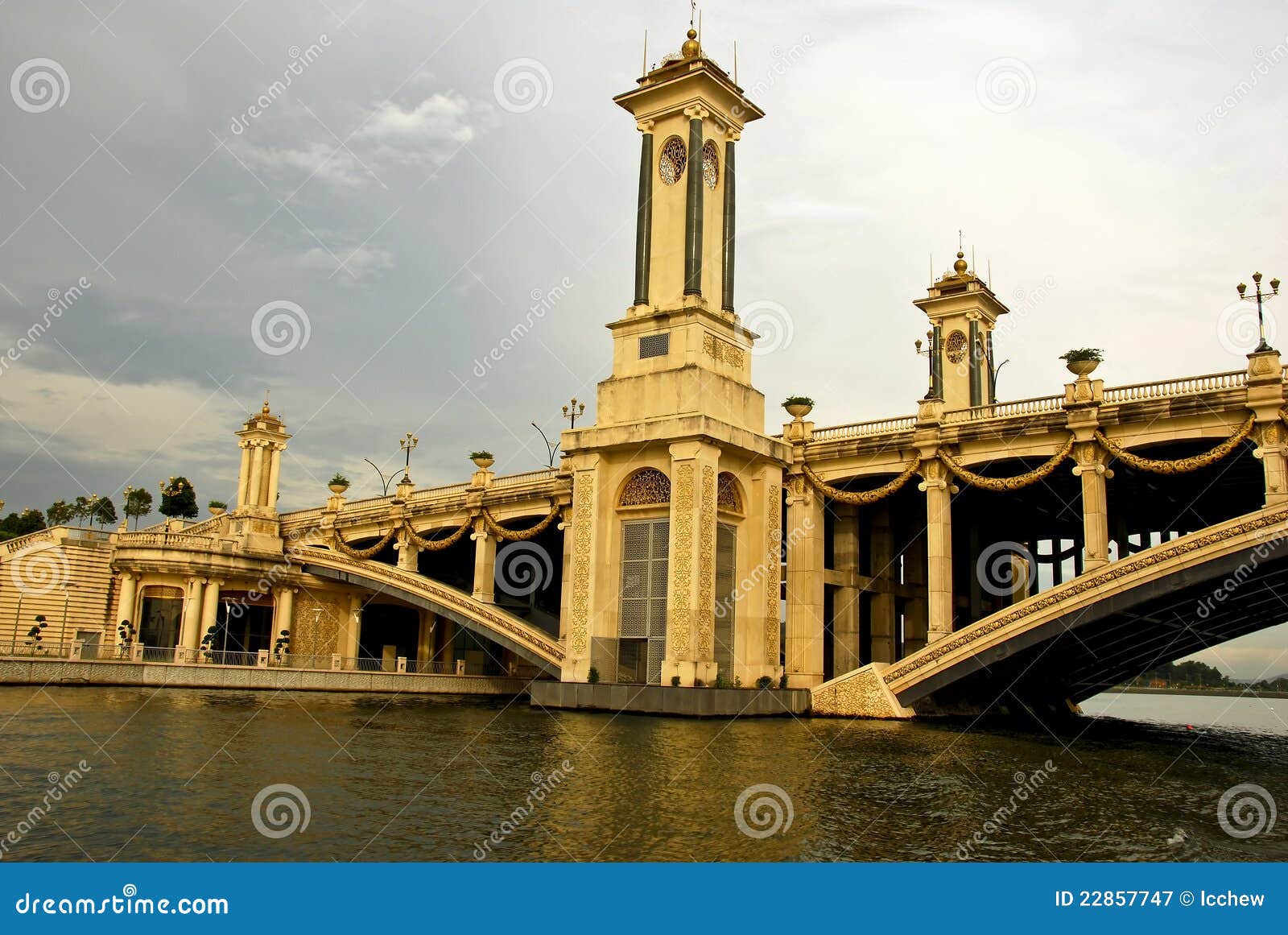 Seri Gemilang Bridge, PutraJaya Stock Image - Image of bridge, river ...