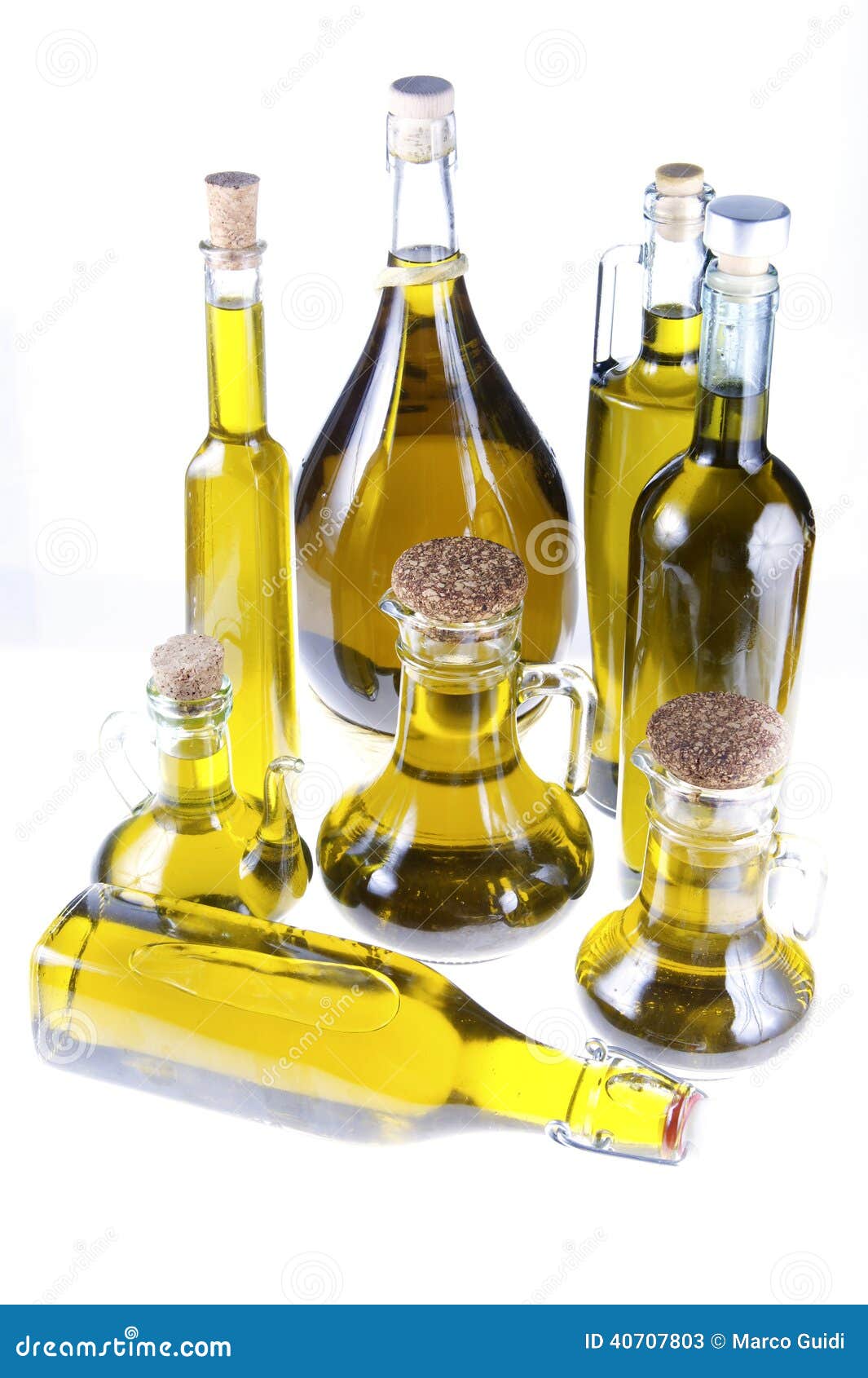 Serie De Botellas De Aceite De Oliva Imagen de archivo - Imagen de ...