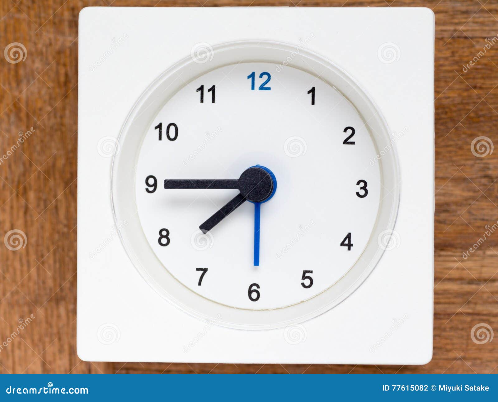 Series of the Sequence of Time on the Simple White Analog Clock Stock ...