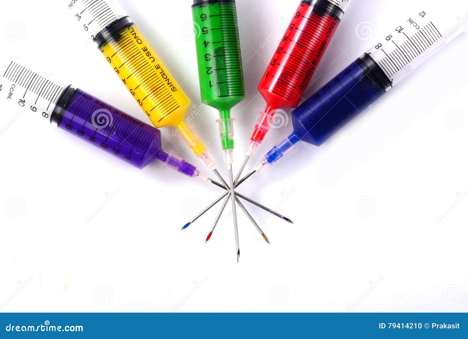 Seringa Enchida Com As Cores Foto de Stock - Imagem de cirurgia ...