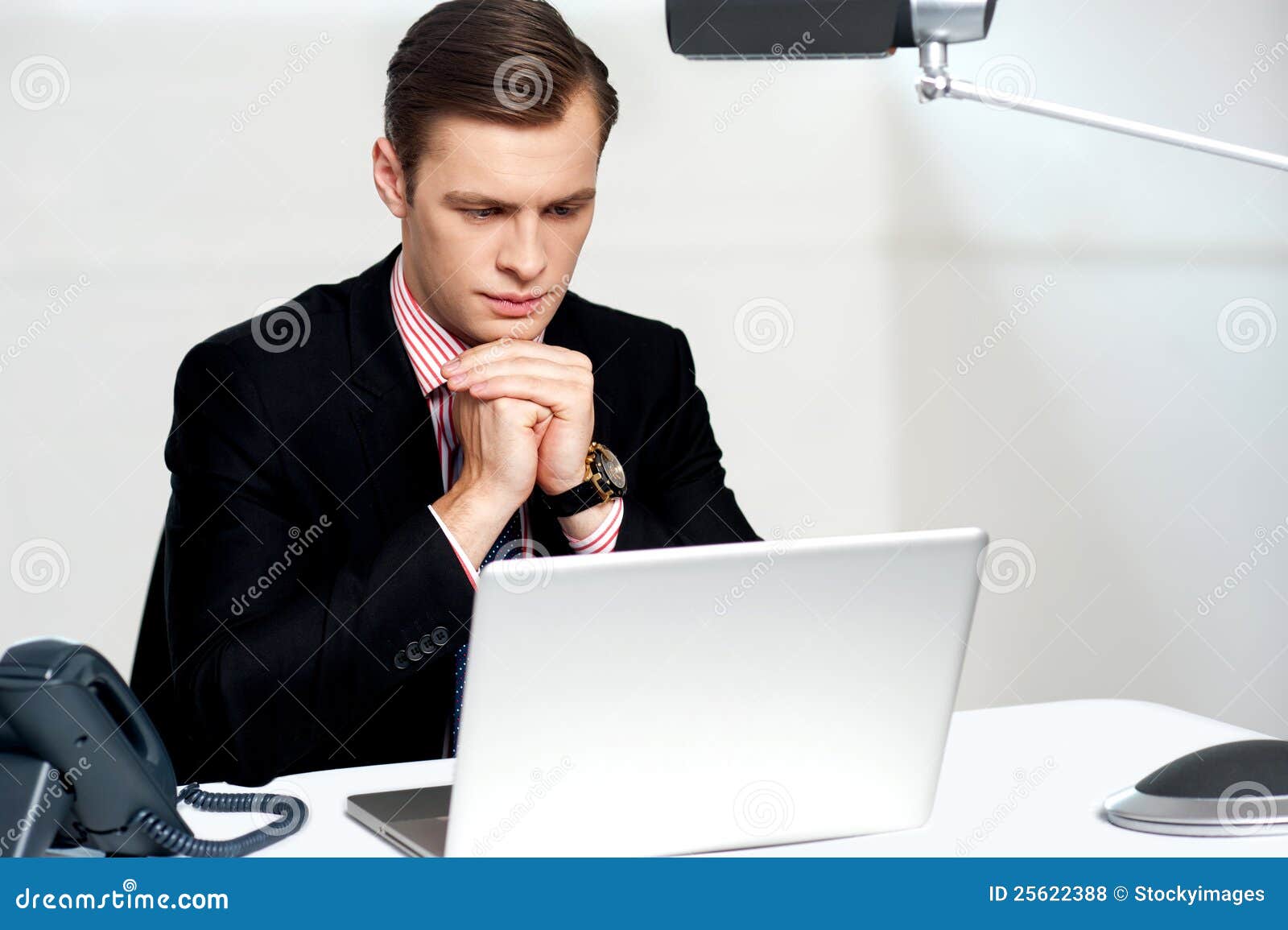 Serious Businessman Concentrating Royalty Free Stock Photos - Image ...