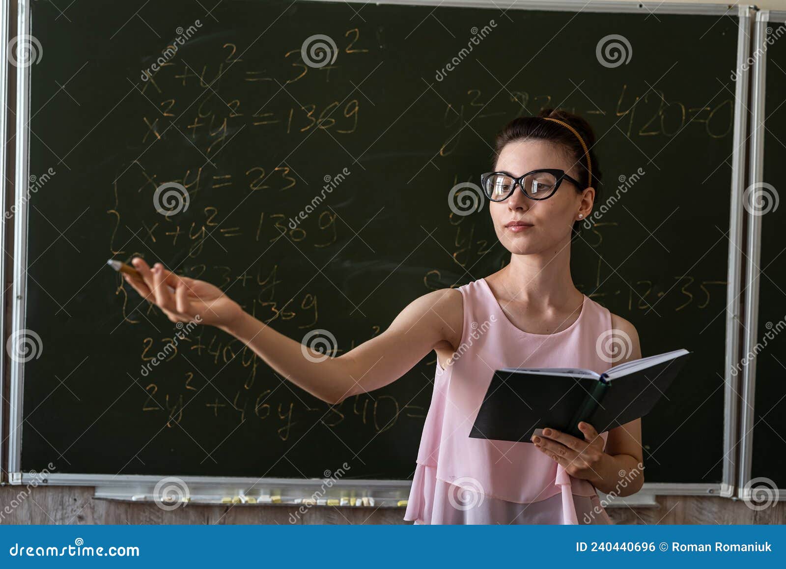 Teacher Explain Hard Topic. Teacher Best Friend Of Learners. Pedagogue ...