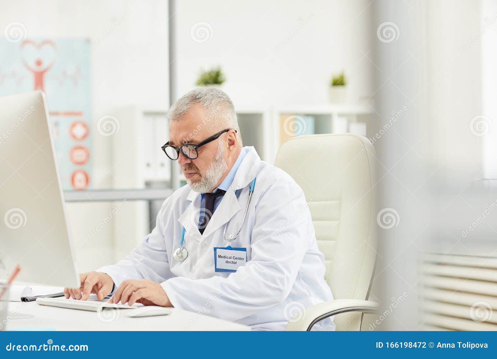Doctor Using Computer in Work Stock Photo - Image of expertise, uniform ...