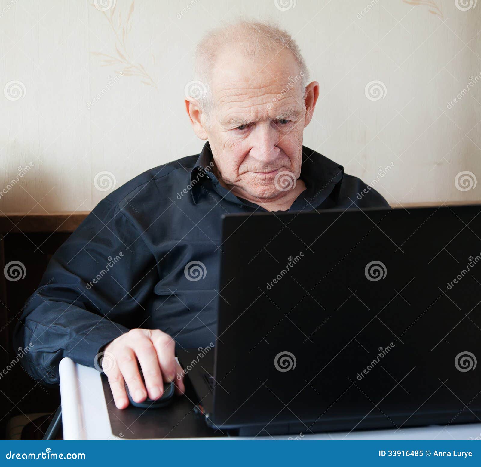 Serious Old Man Working on a Computer Stock Image - Image of life ... Serious Old Man Working on a Computer Stock Image - Image of life ...