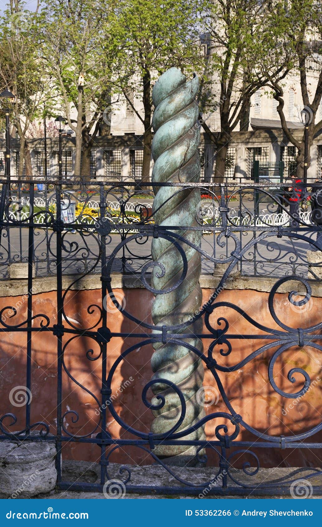 Serpent Column (Delphi Tripod) in Istanbul. Turkey Stock Photo - Image ...