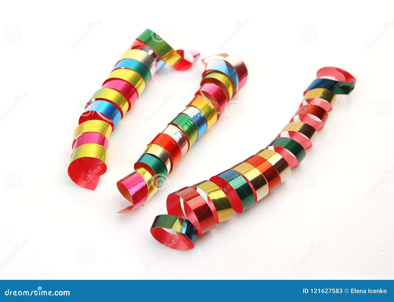 Serpentina En Un Fondo Blanco Imagen de archivo - Imagen de fondo ...