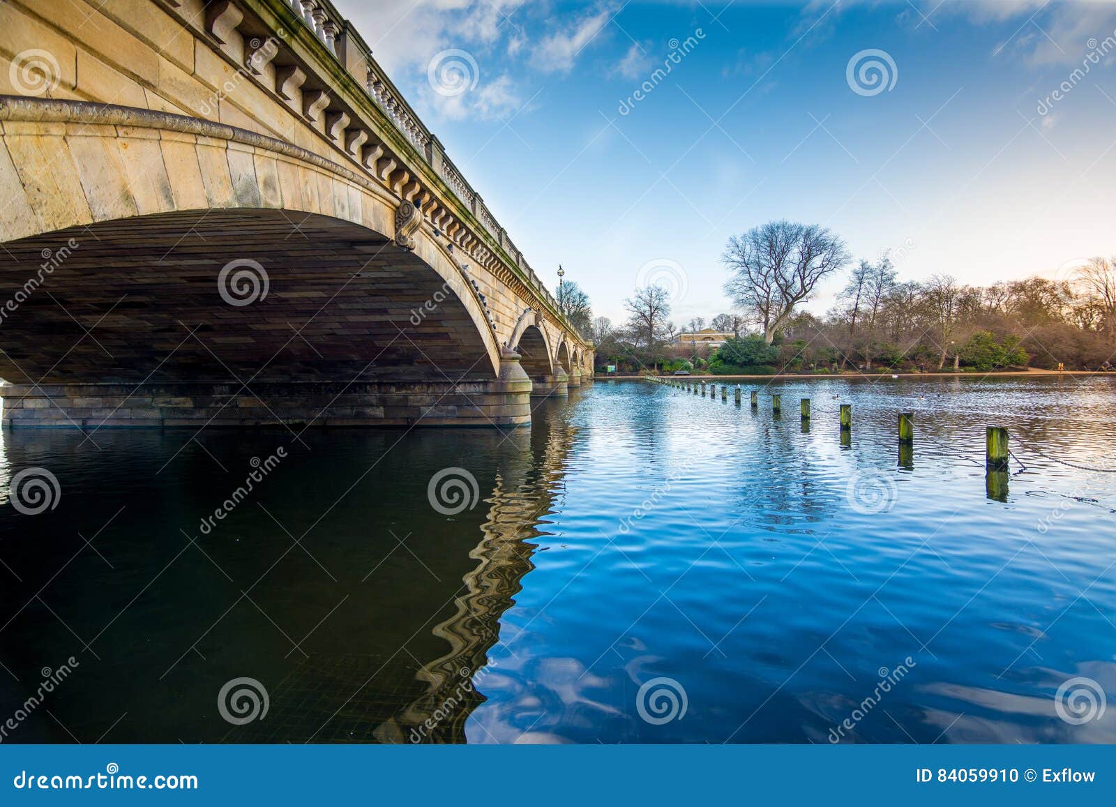 Serpentine Bridge in Hyde Park Stock Photo - Image of blue, britain ...