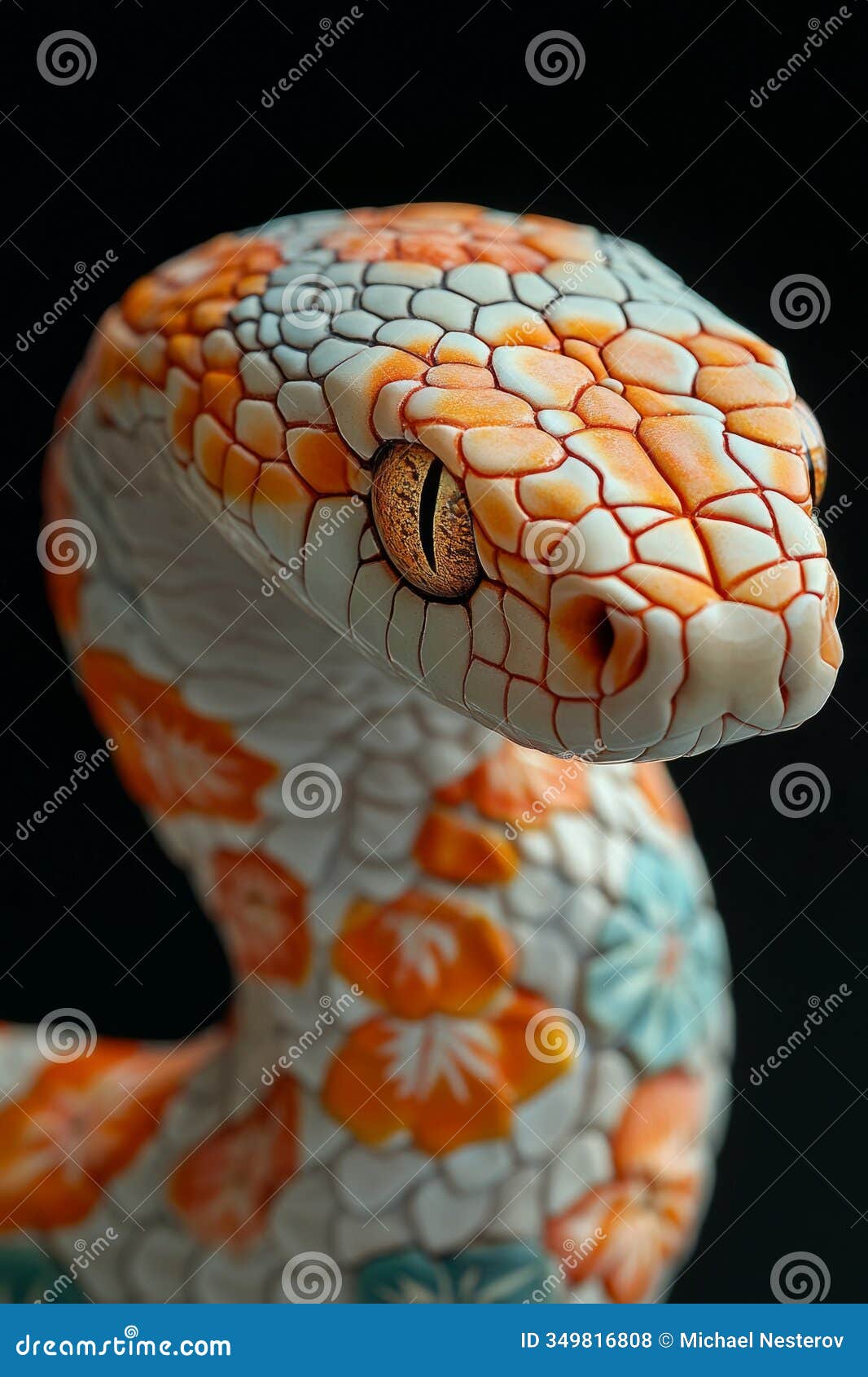 Serpiente Colorida Mirando Sus Escalas Y Ojos Stock de ilustración ...