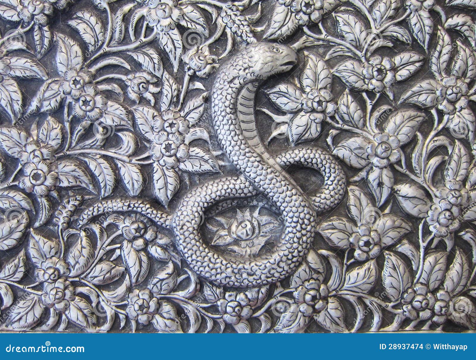 Serpiente del metal foto de archivo. Imagen de viejo - 28937474