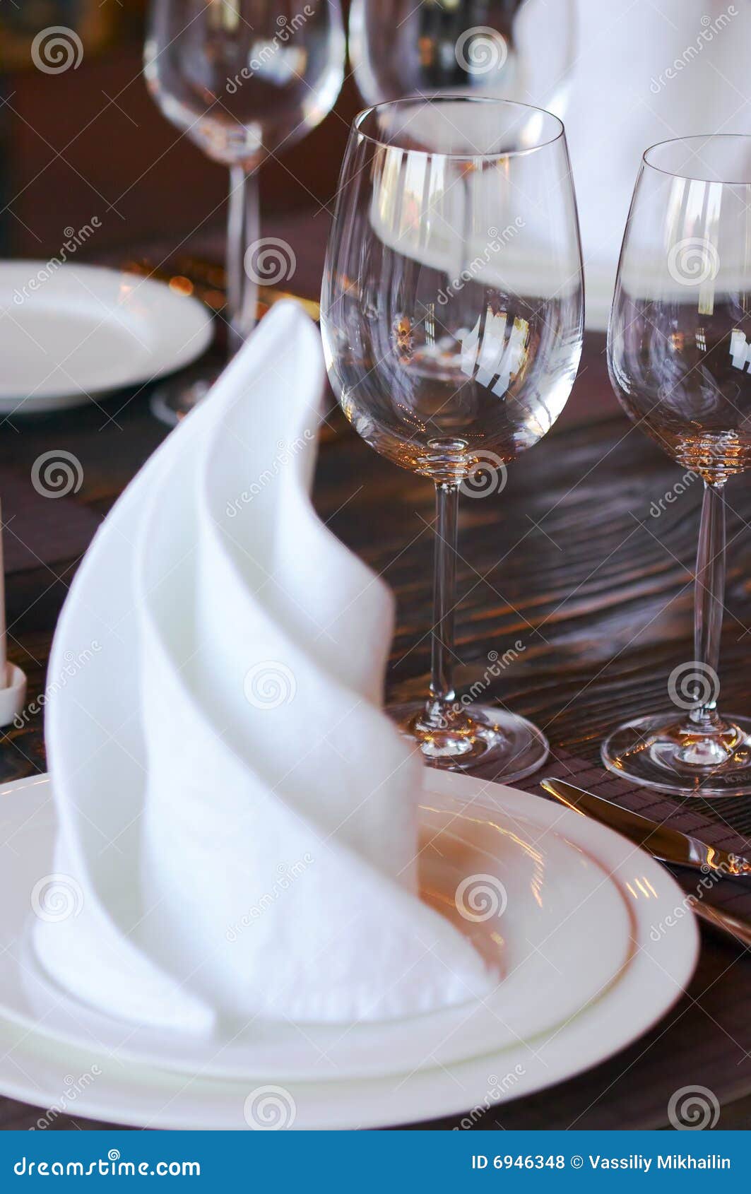 Serve table in restaurant stock photo. Image of napkin - 6946348