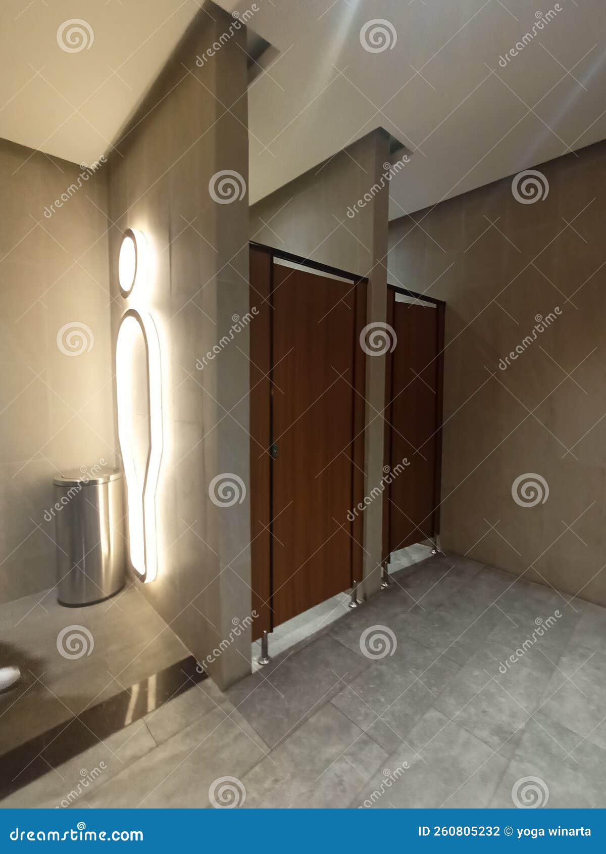 Service Corridor and Toilet Stock Photo - Image of room, home: 260805232