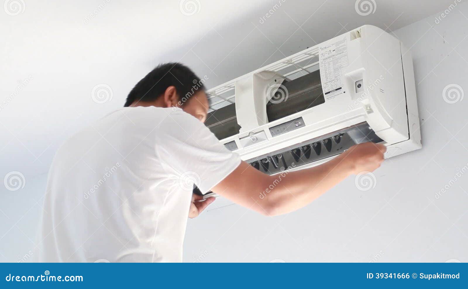 Service Man To Clean Air Conditioner Stock Footage - Video of repairman ...
