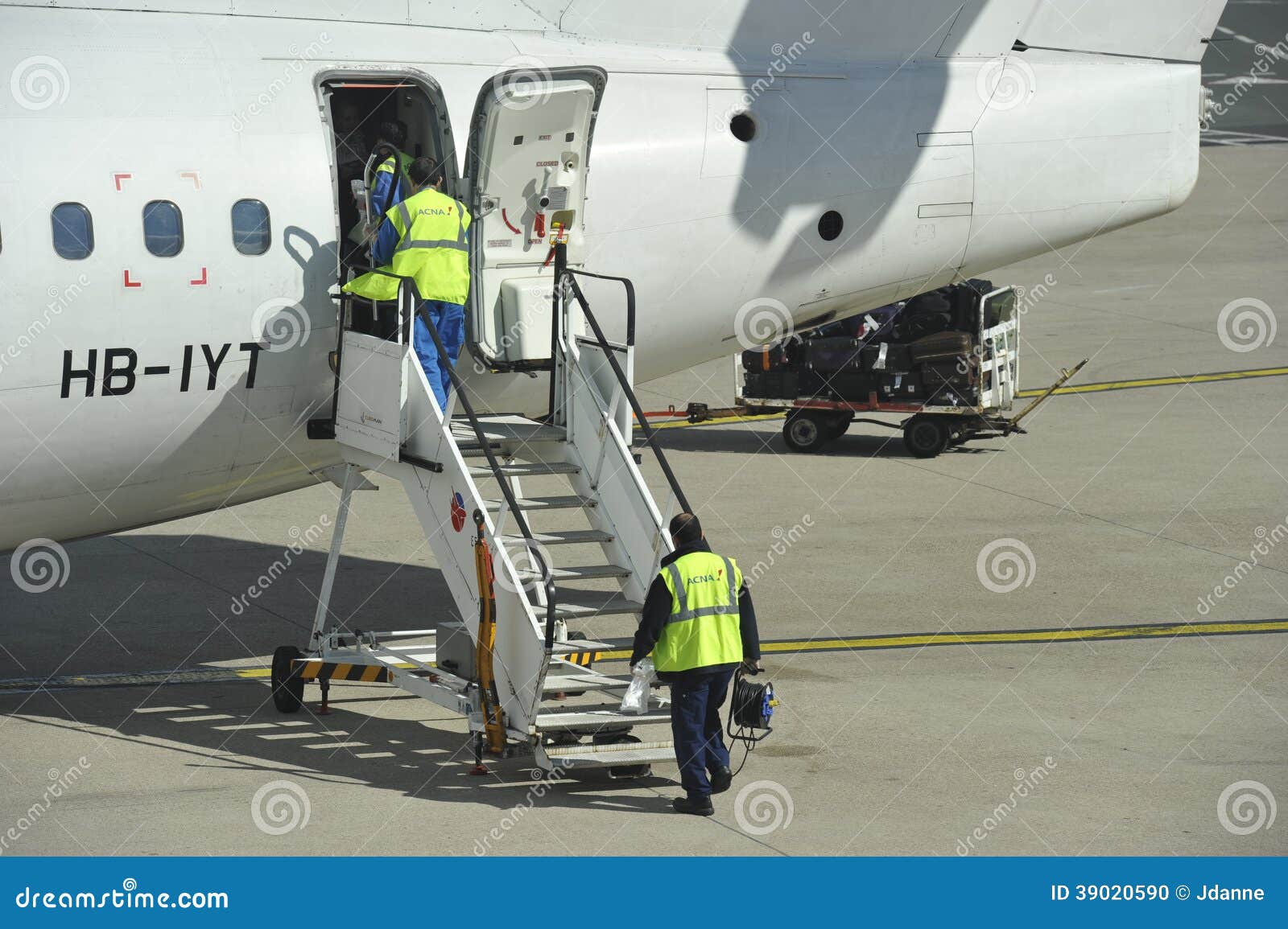 Service Team Entering the Plane Editorial Image - Image of flight ...