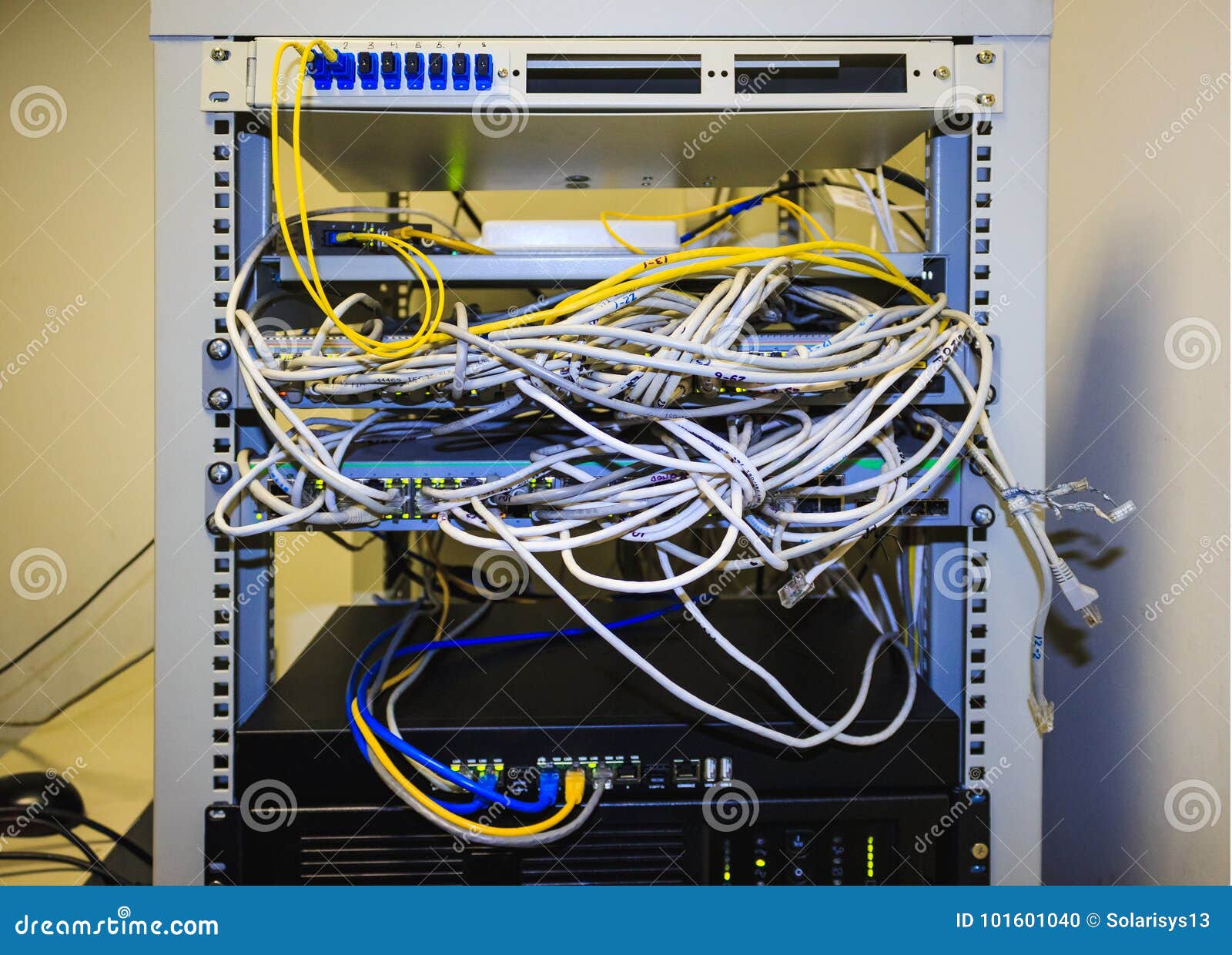 Servidor De Red De La Fibra Foto de archivo - Imagen de ordenador ...