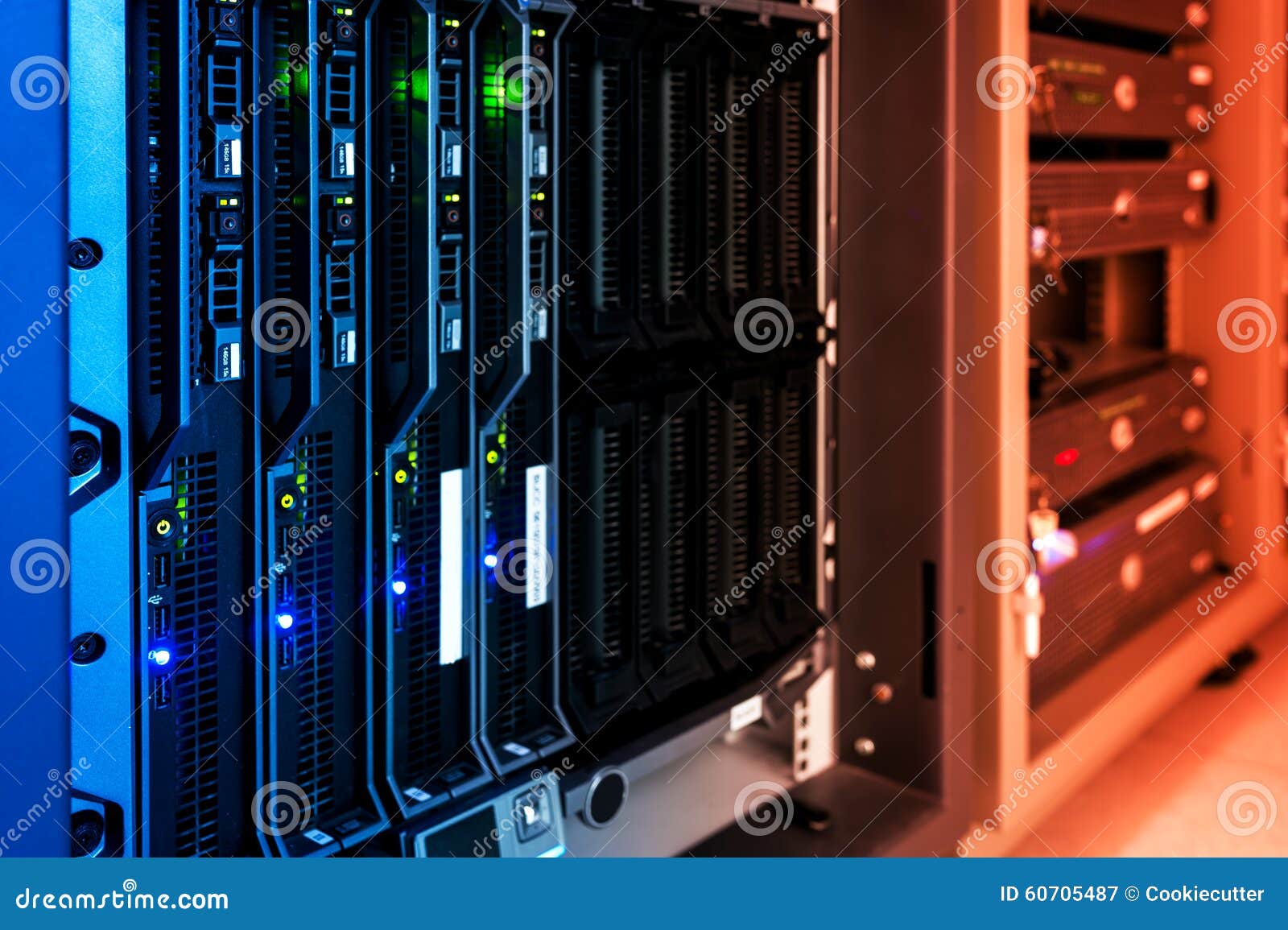 Servidores de red imagen de archivo. Imagen de nube, servidor - 60705487