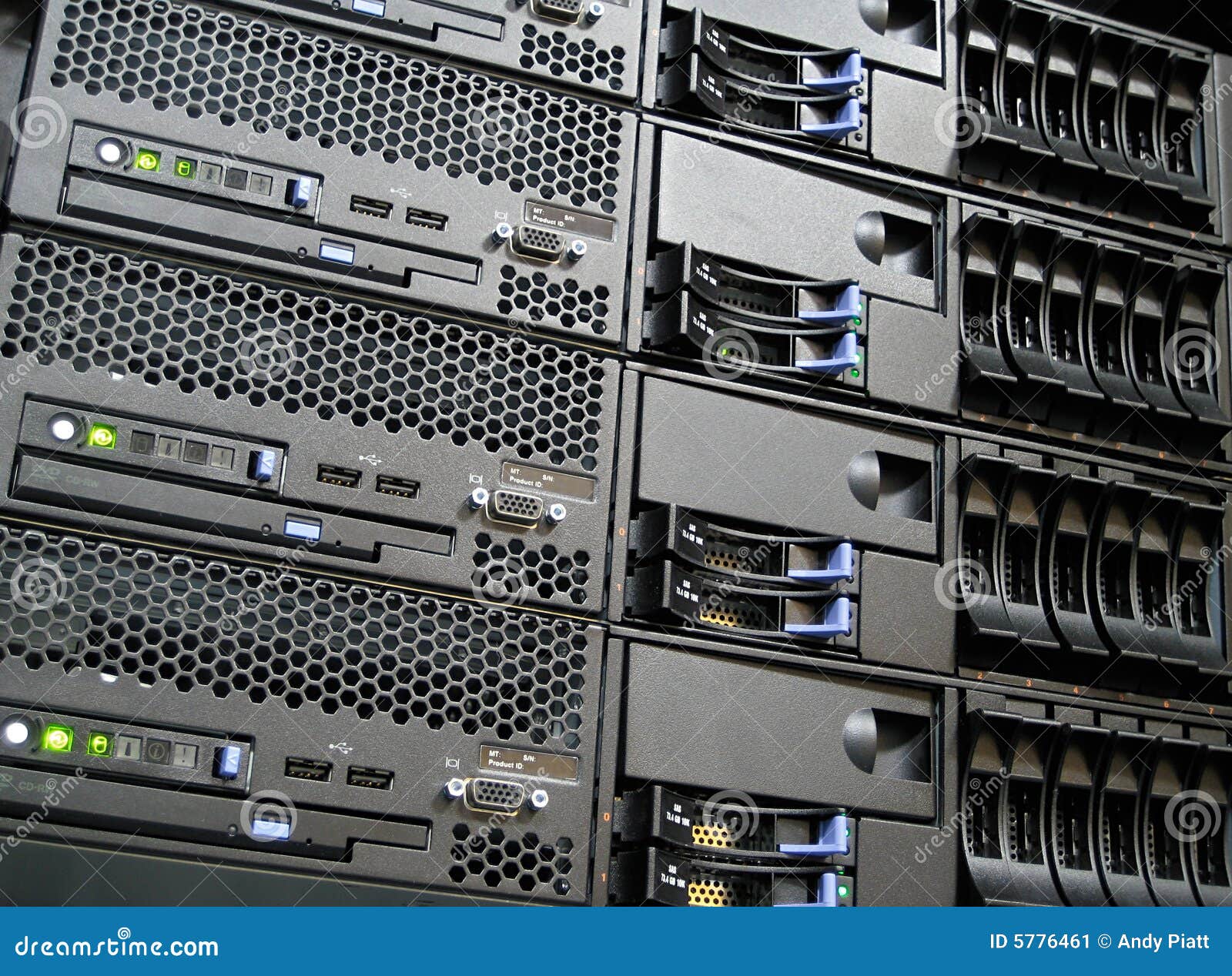 Servidores Del Ordenador Del Centro De Datos Imagen de archivo - Imagen ...