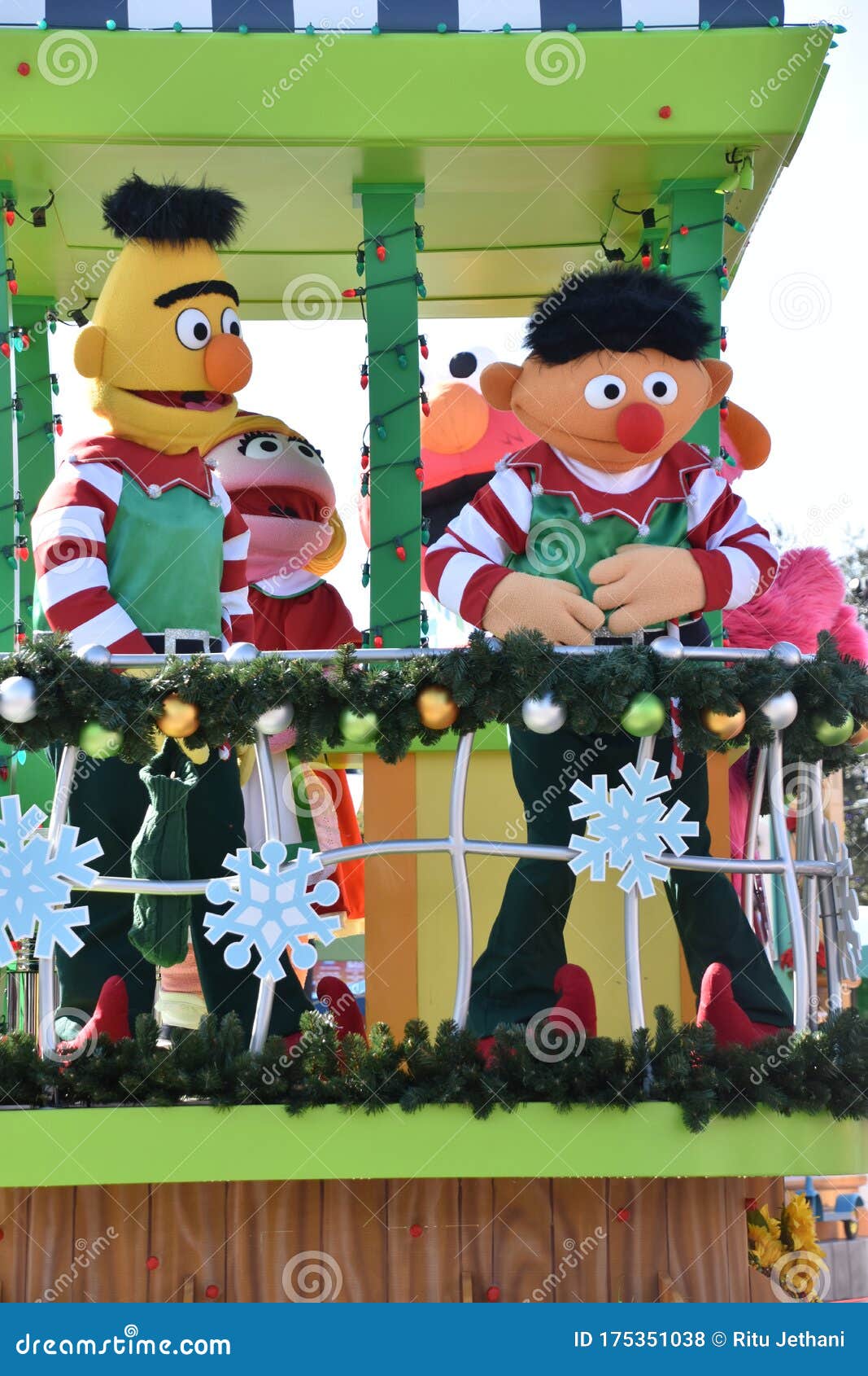 Sesame Street Christmas Parade at Sesame Street Land at SeaWorld ... Sesame Street Christmas Parade at Sesame Street Land at SeaWorld ...