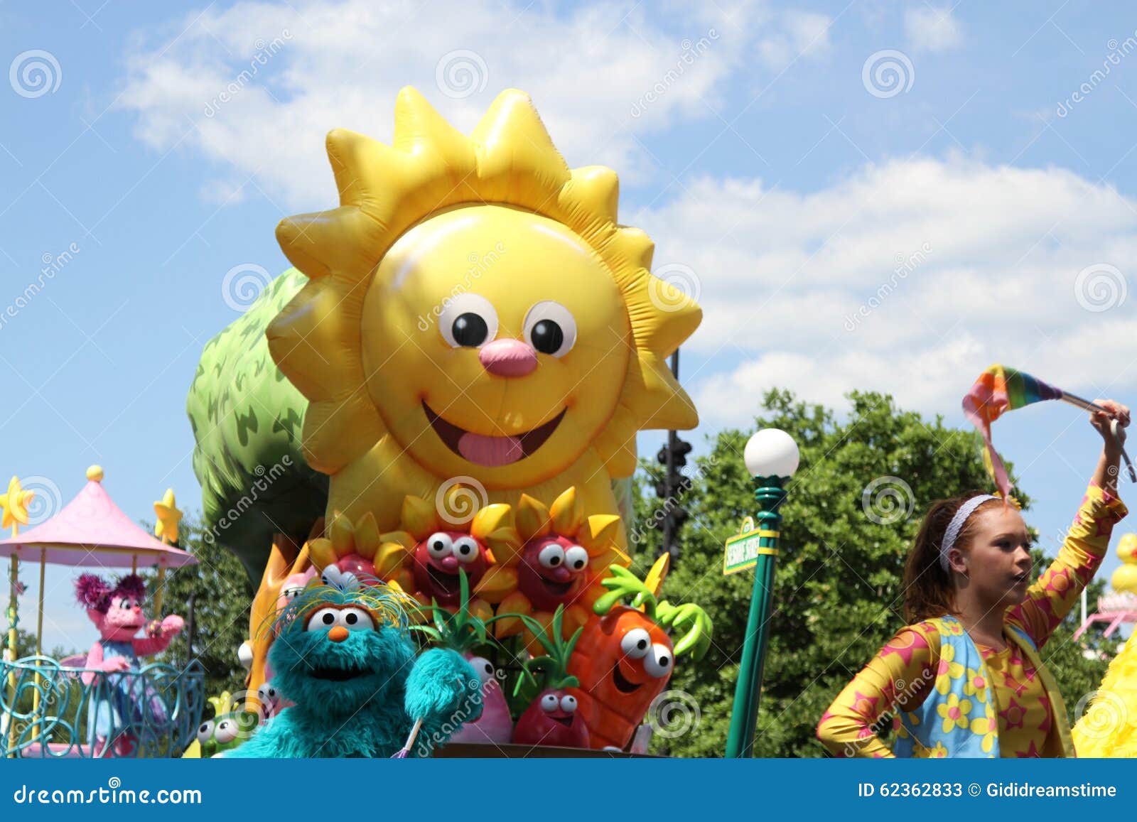 Sesame Street Christmas Parade At Sesame Street Land At SeaWorld ...