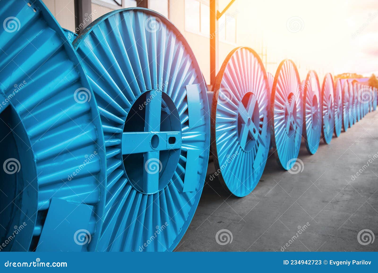 Set Empty Metal Copper Coil Spools for Winding Wire or Cable into Reel ...