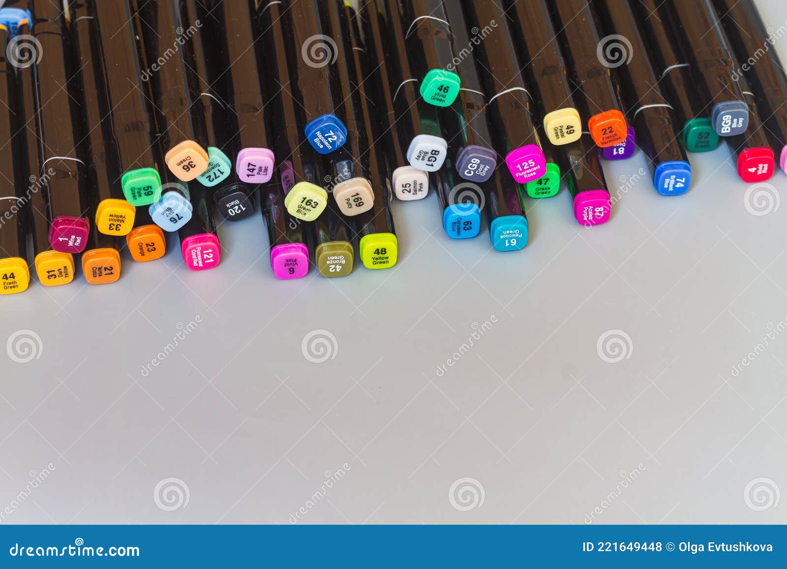 A Set of Multi-colored Markers for Sketching, a Huge Selection of ...