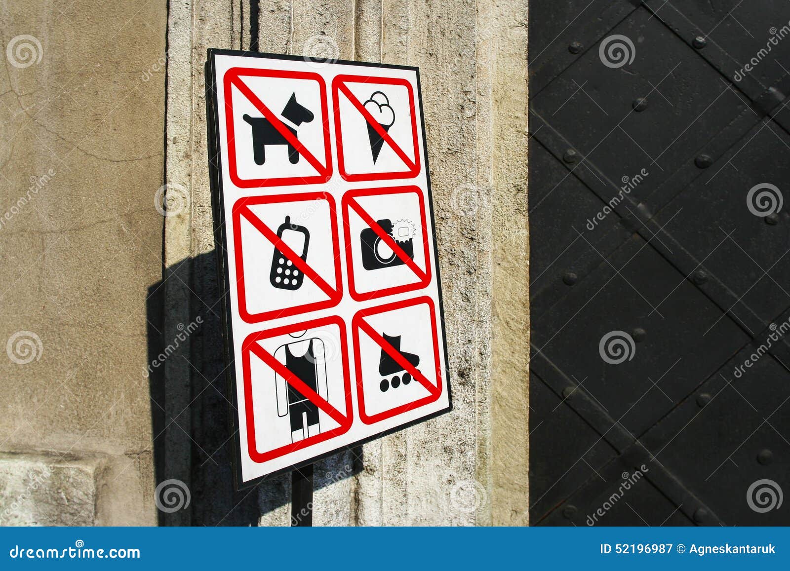 Set Of Prohibited Activities When Visiting Museum. Royalty-Free Stock ...
