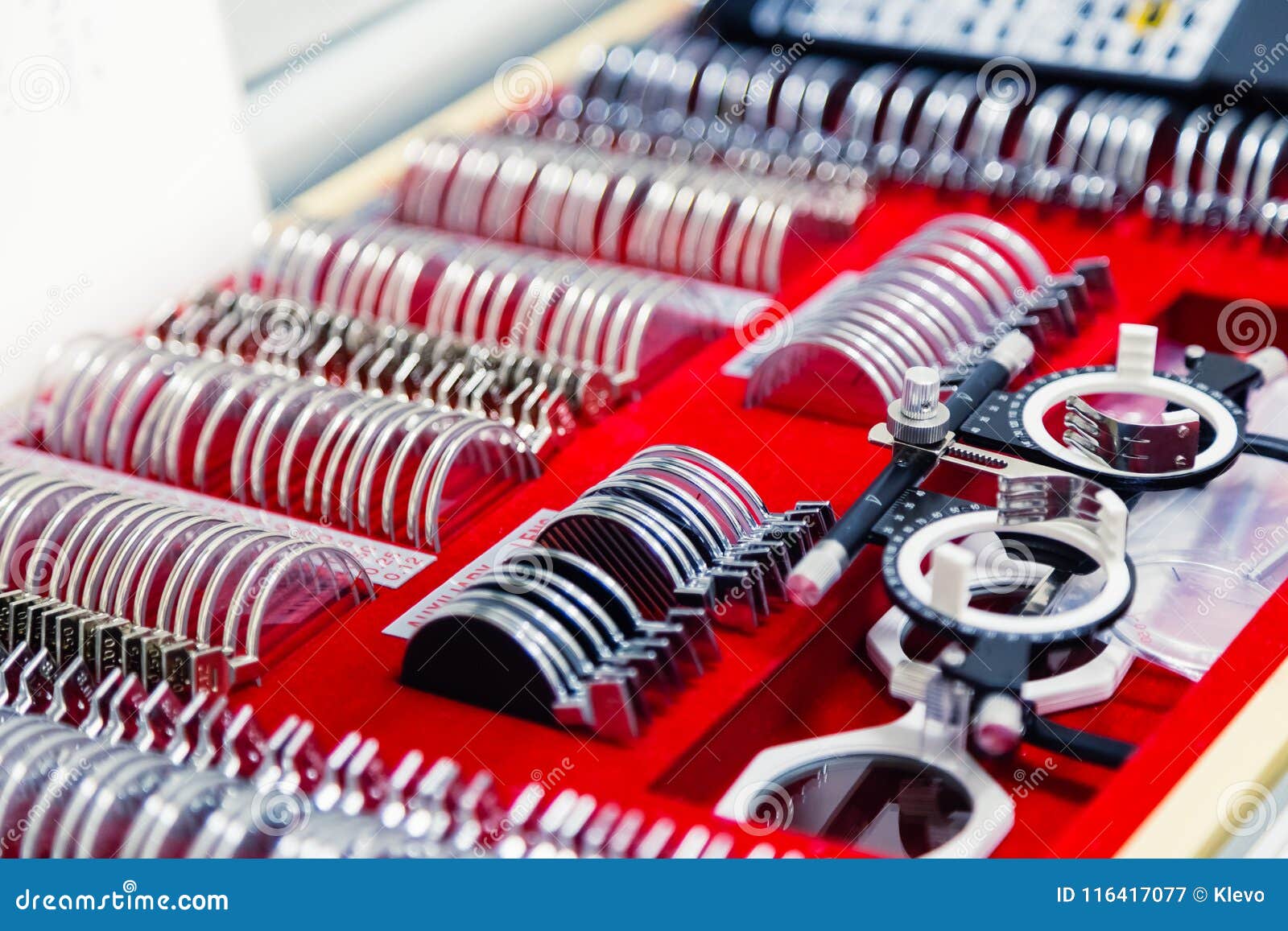 A Set of Replaceable Lenses and a Special Universal Trial Ophthalmic ...