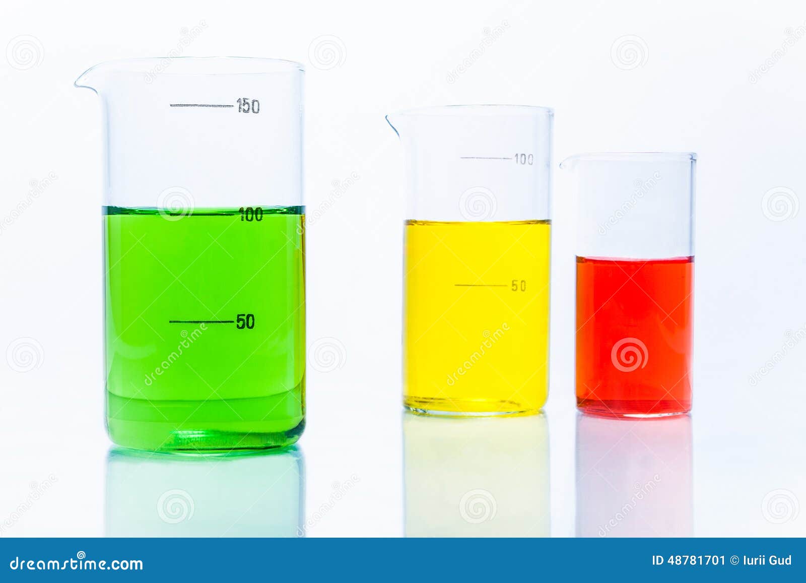 Set of Temperature Resistant Cylindrical Beakers with Color Liquid ...