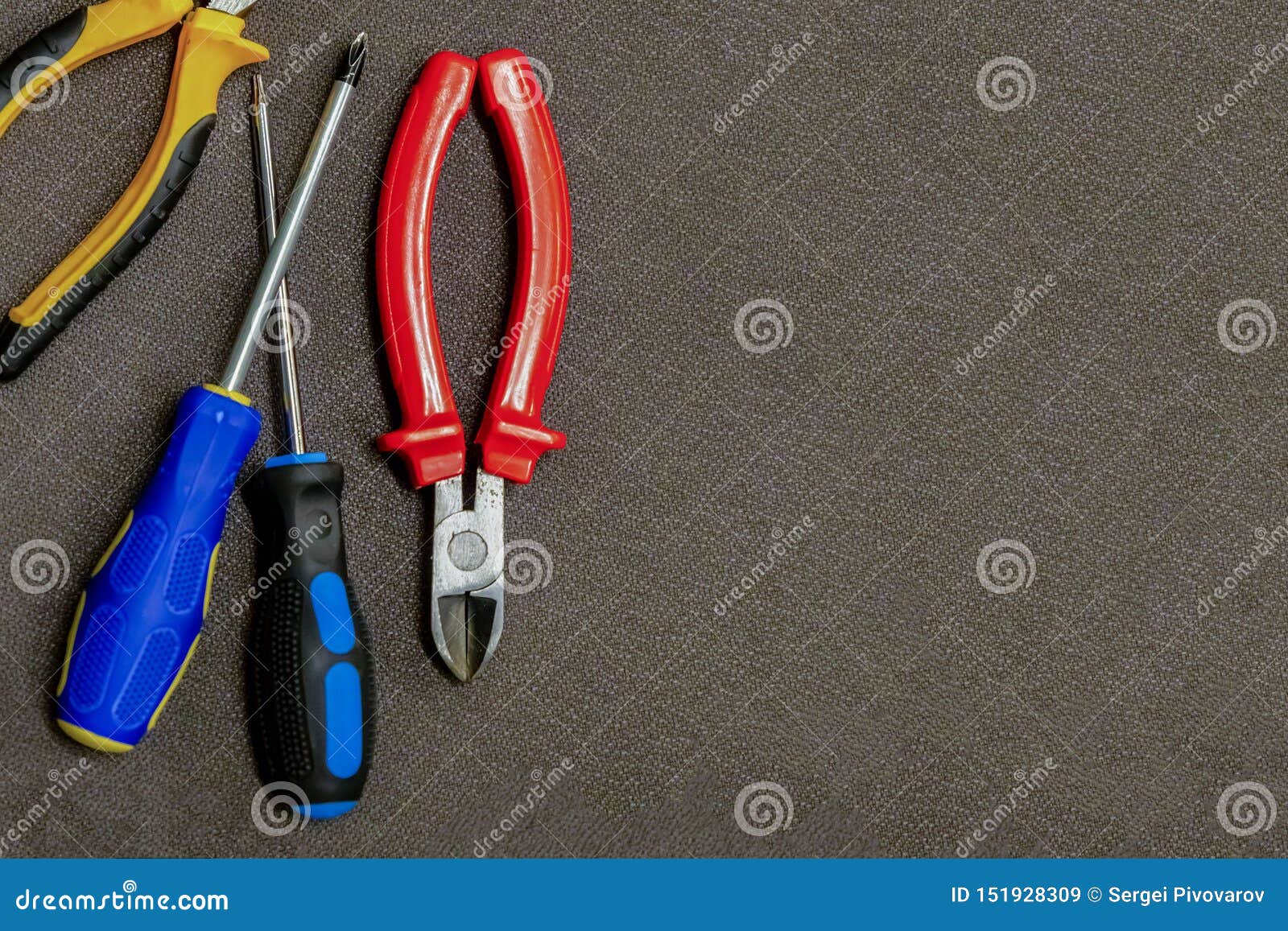 Tool Border On Pink Royalty-Free Stock Photo | CartoonDealer.com #23140395