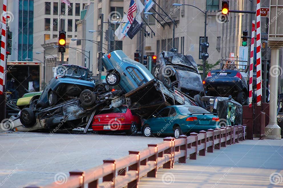 Set of Transformers 3 in Downtown Chicago, IL Editorial Photo - Image ...