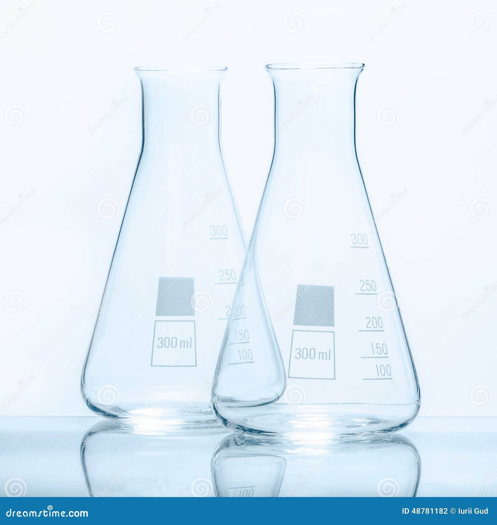 Set of Two Empty Temperature Resistant Conical Flasks for Measurments ...