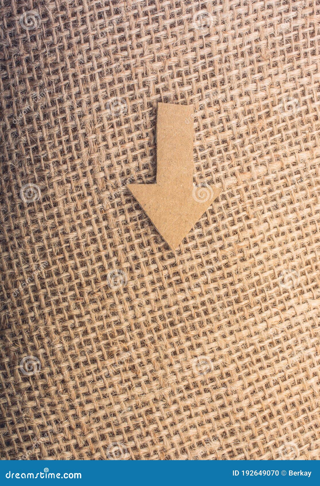 Seta Cortada Do Papel Marrom Foto de Stock - Imagem de escolha ...