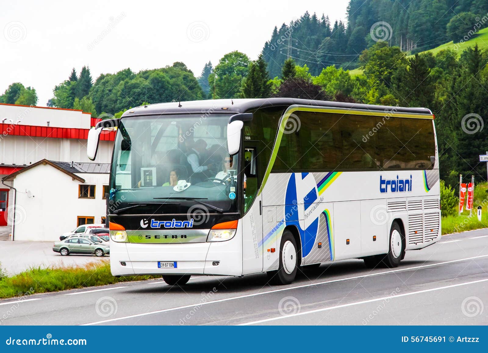 Setra S415HD photo éditorial. Image du entre, entraîneur - 56745691