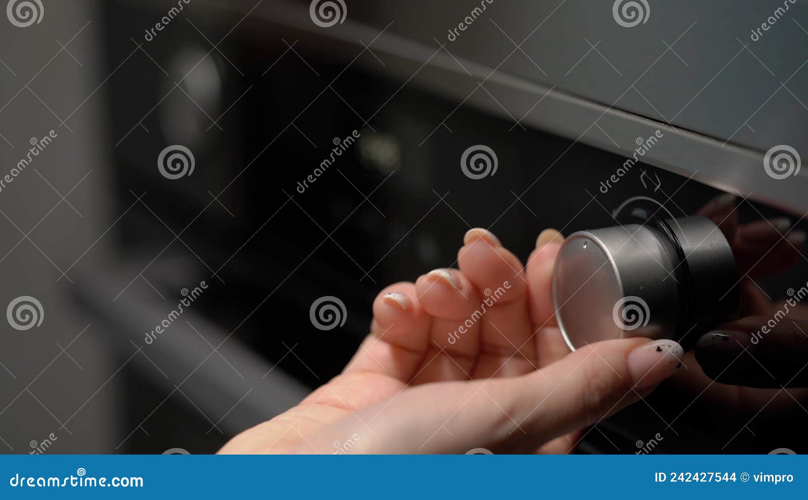 Setting Cooking Modes and Oven Temperature. Cooking, Baking. LCD ...