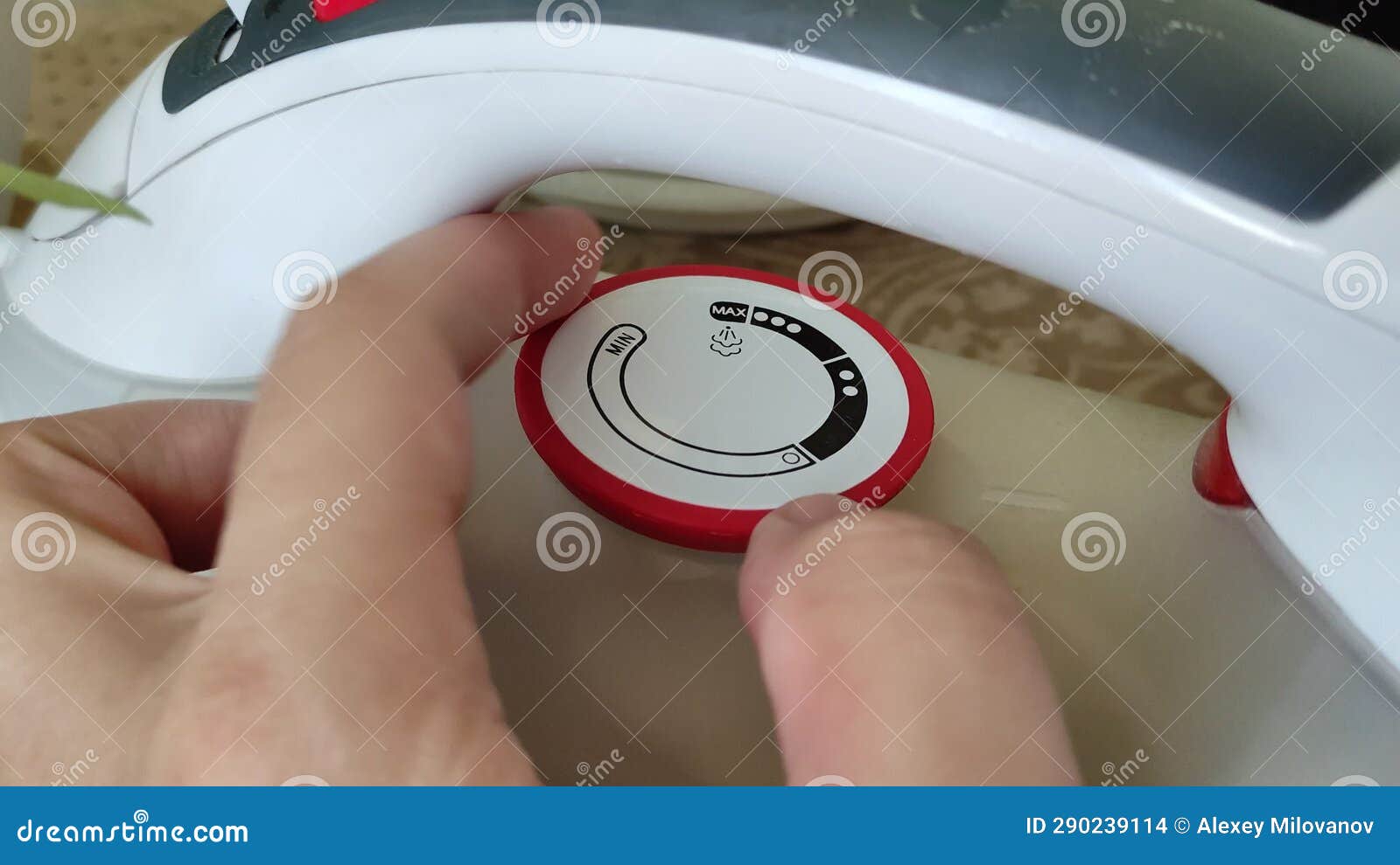 Setting Ironing Temperature. Electrical Iron Temperature Controller ...