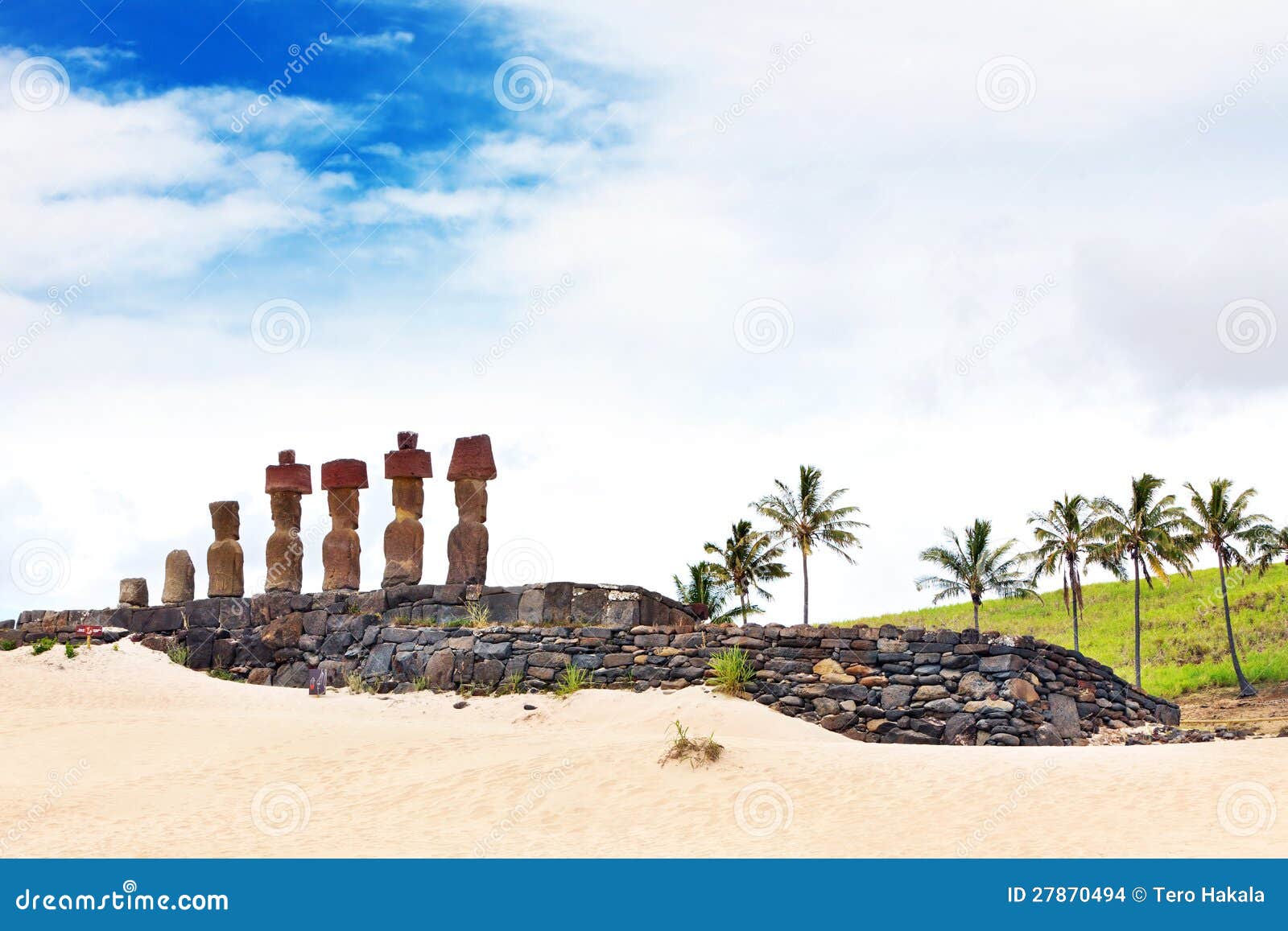 Seven Moais Standing on the Beach Stock Photo - Image of heritage ...