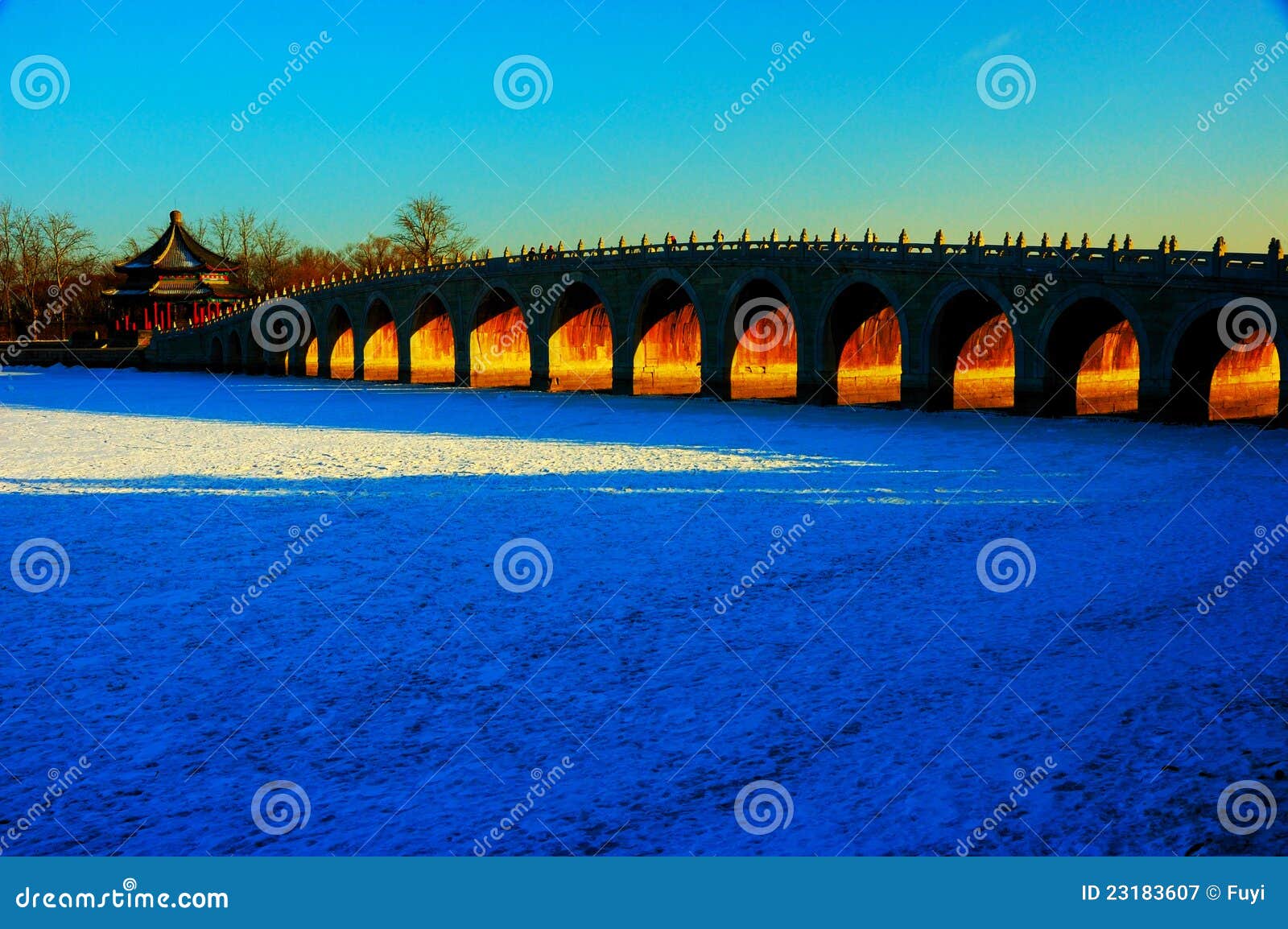 Seventeen Arch Bridge stock image. Image of hill, culture - 23183607