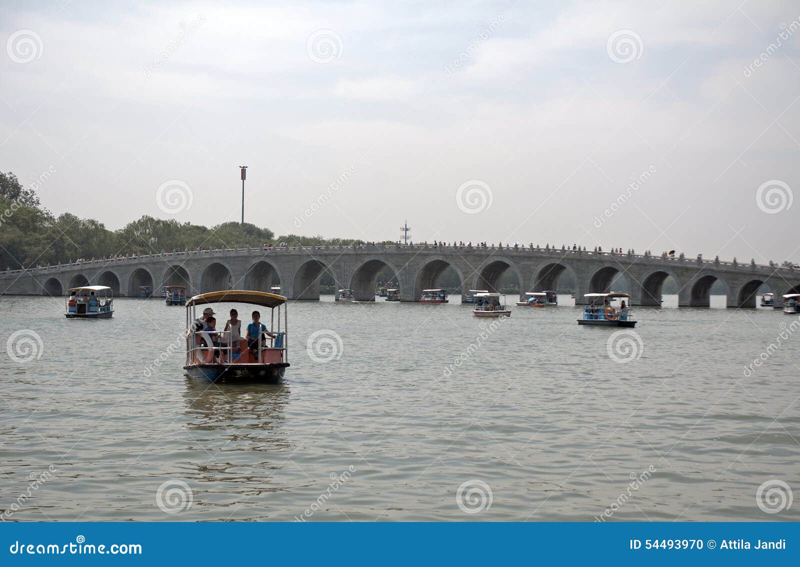 The Seventeen-arch Bridge in the Summer Palace, Beijing, China ...