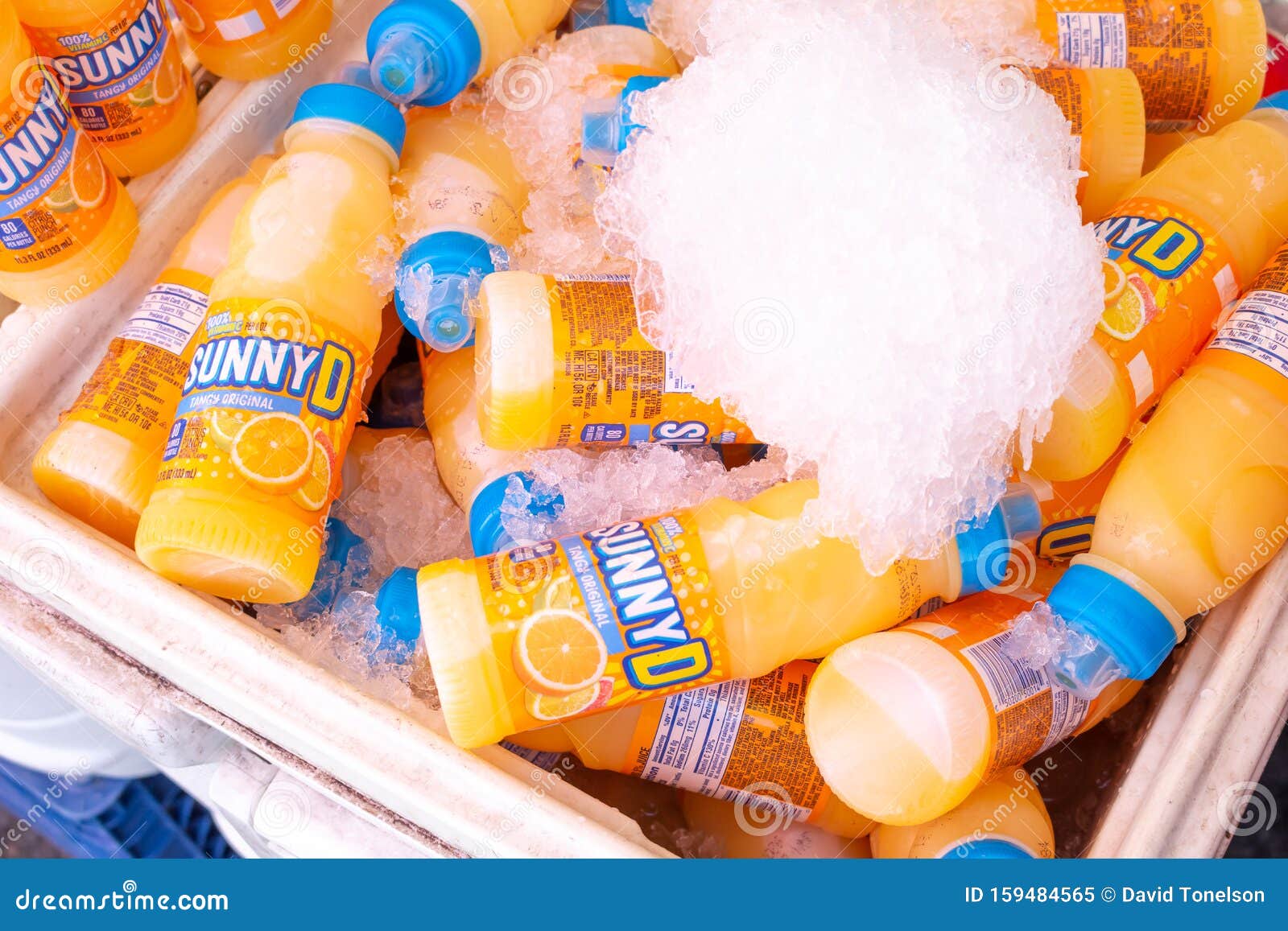 Sunny D Drinks in the Cooler Editorial Image - Image of food, brand ...
