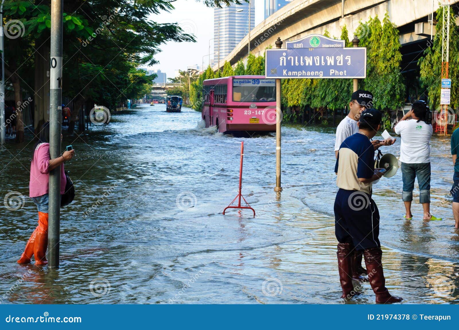 Severe Flood in Bangkok, Thailand Editorial Stock Photo - Image of ...